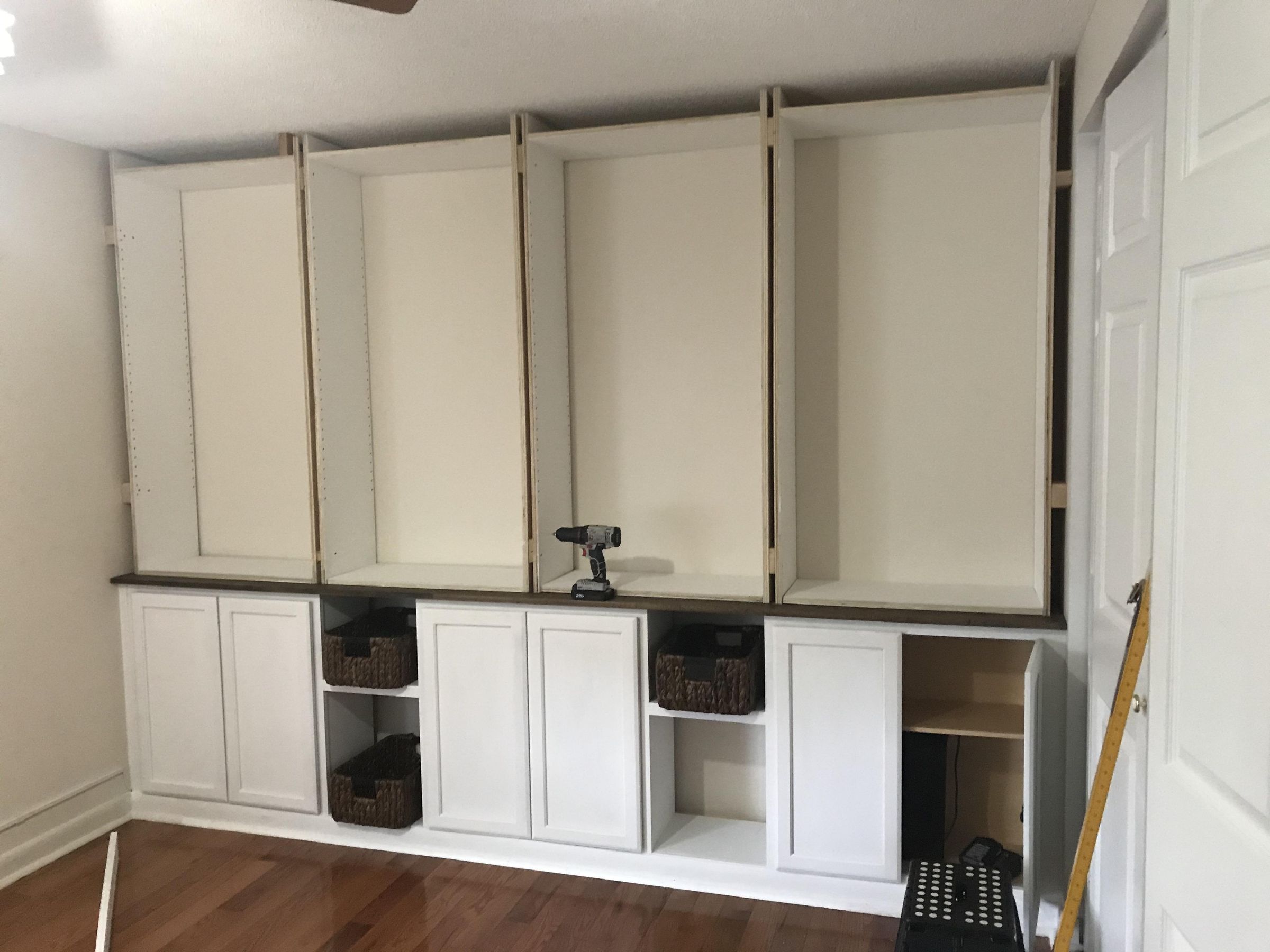 DIY Built-in Bookcase : 6 Steps (with Pictures) - Instructables