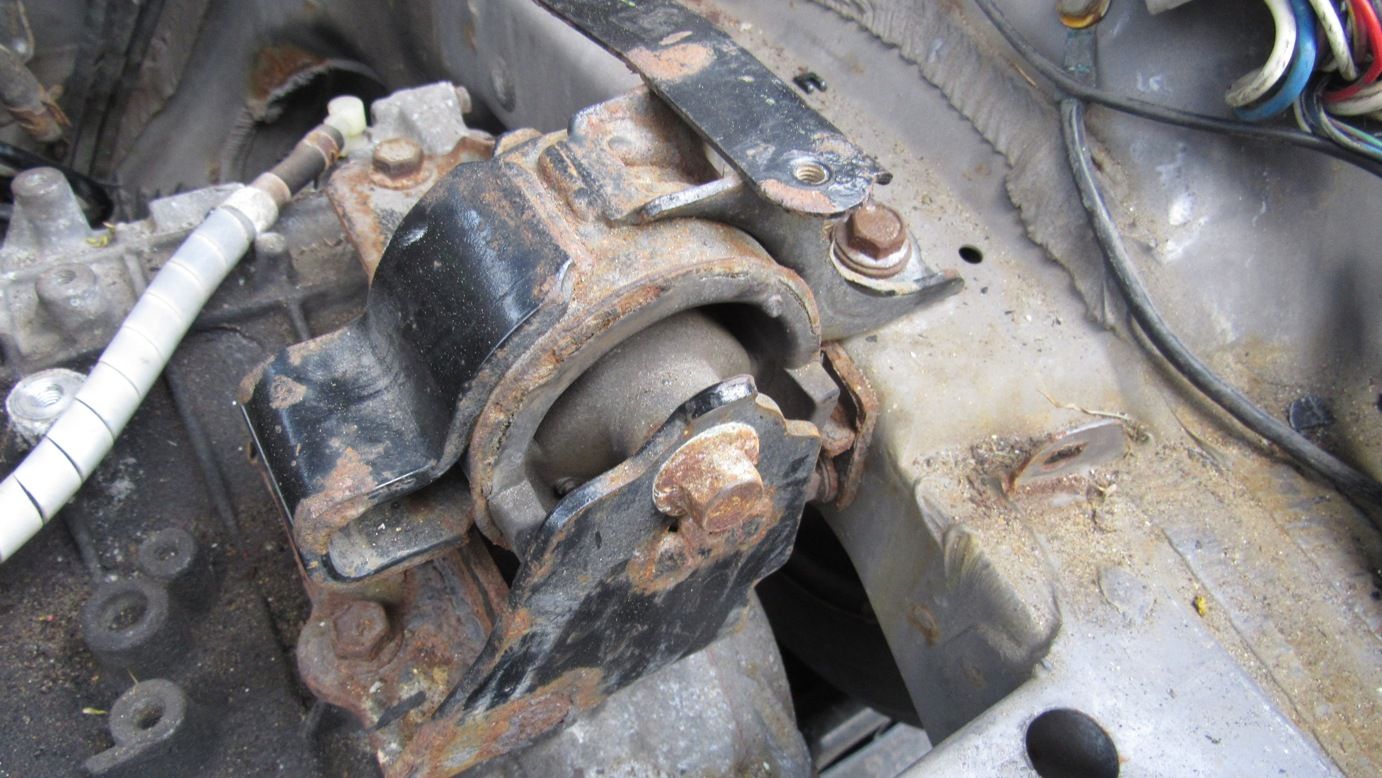 How to Remove a Car Engine : 6 Steps (with Pictures) - Instructables
