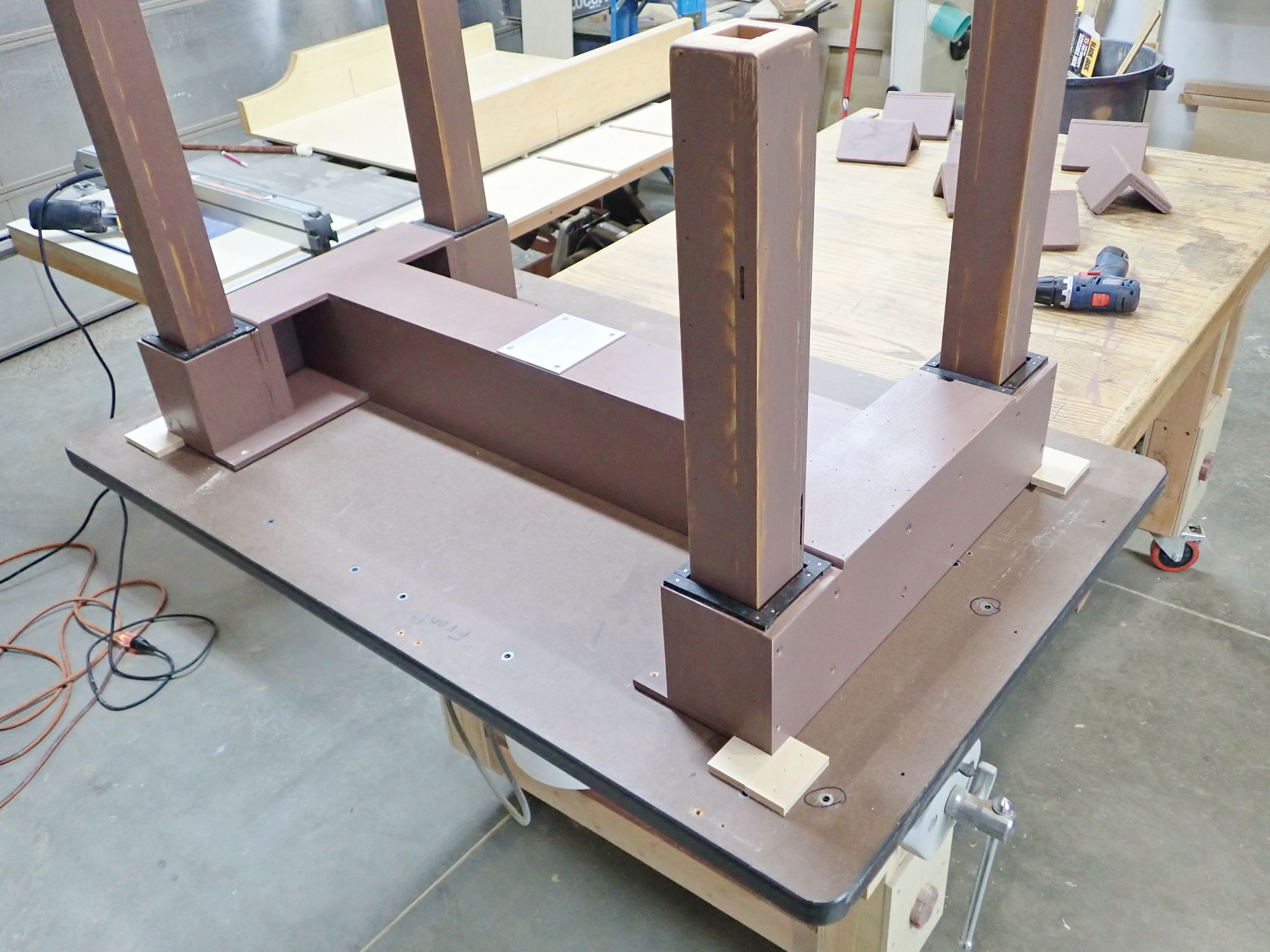 Make an Adjustable-Height Table With a Car Jack : 16 Steps (with ...