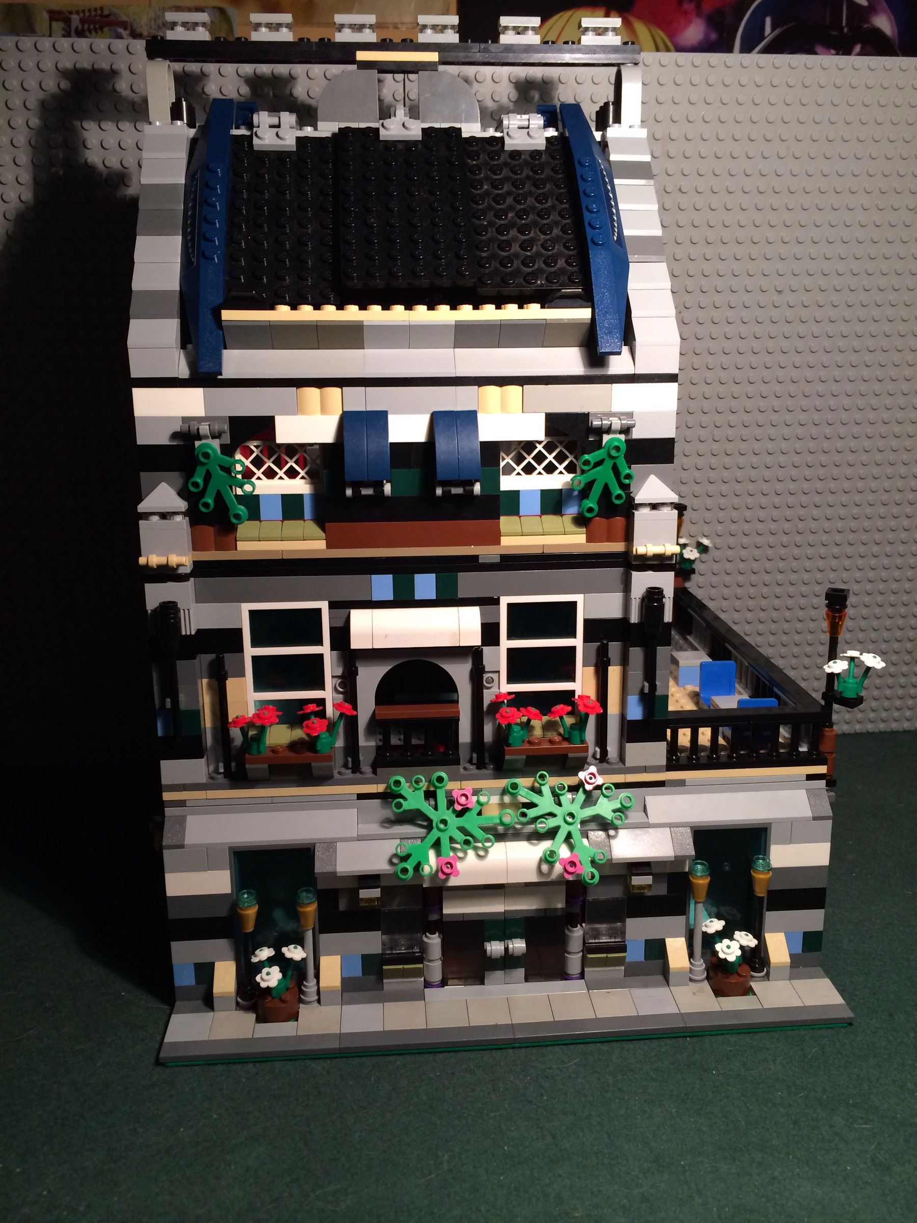 Lego Parisian Restaurant Interior