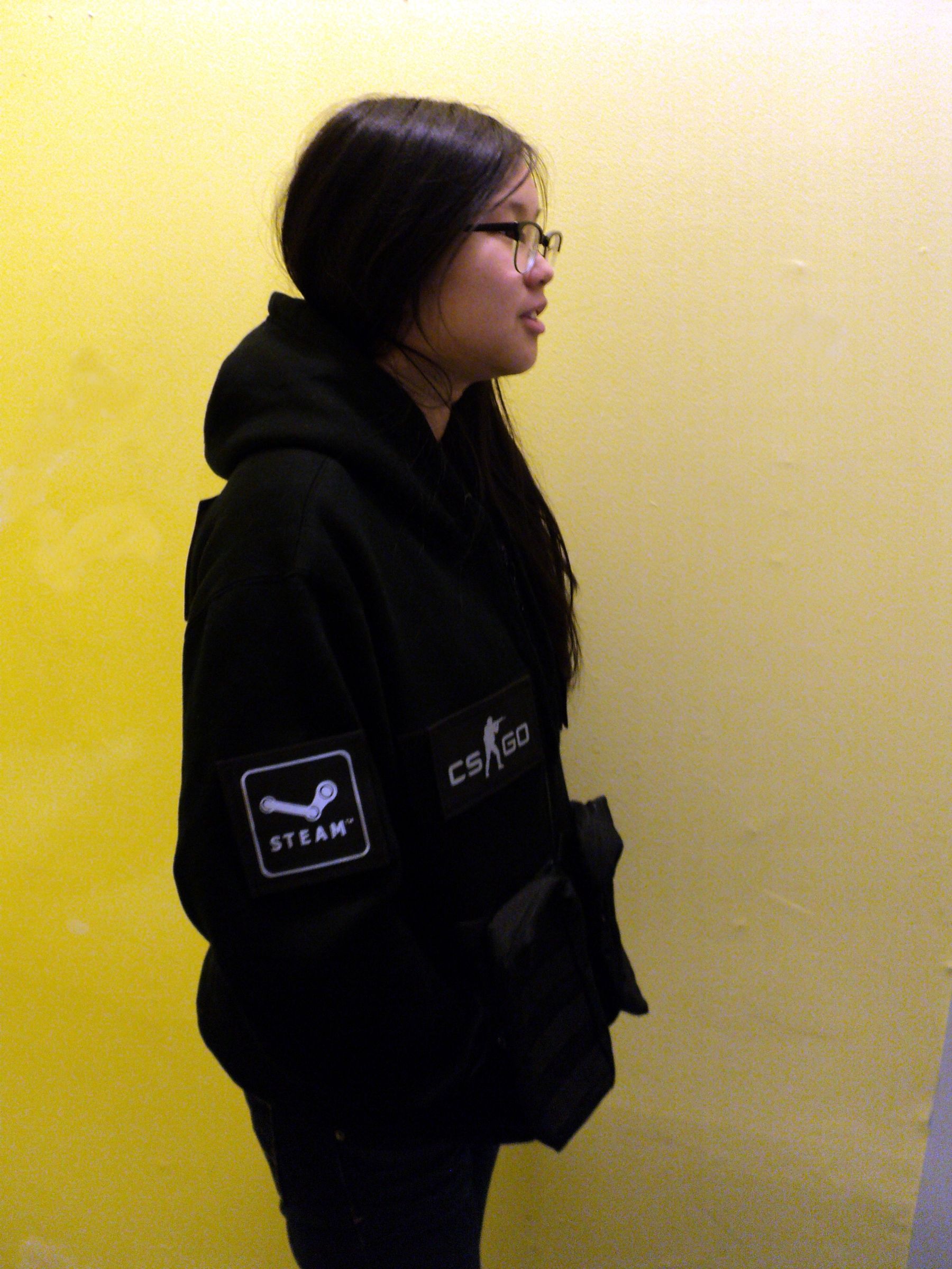 Counter Strike Game Player Assault Hoodie : 3 Steps - Instructables
