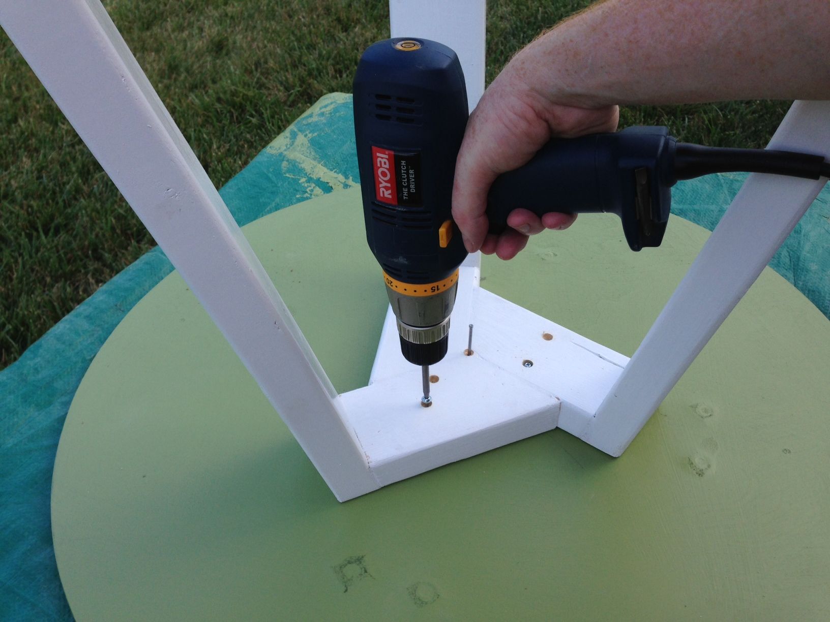 Simple Round Table : 15 Steps (with Pictures) - Instructables