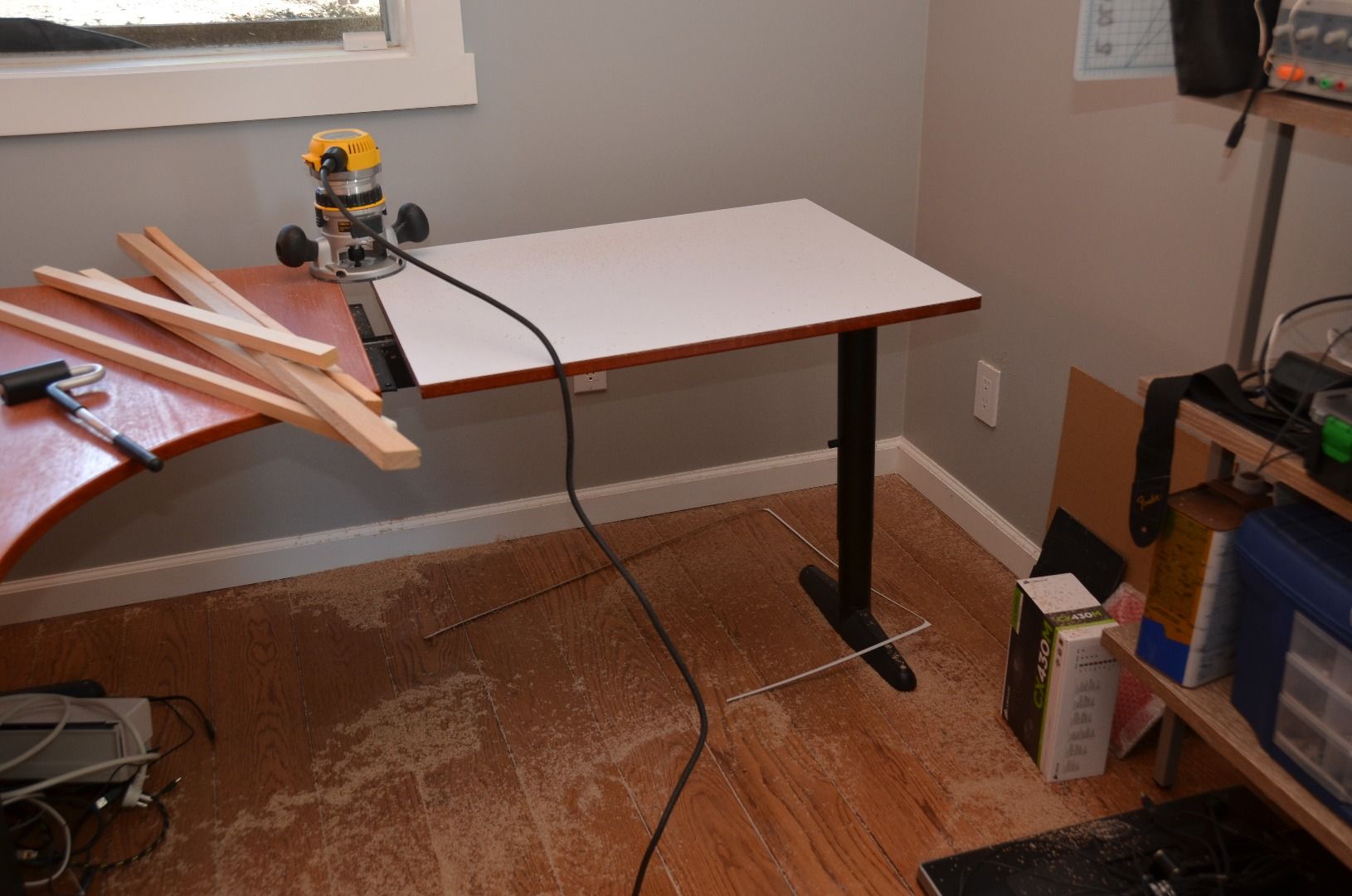 Restoring an Old Desk With a New Laminate Surface : 7 Steps (with ...