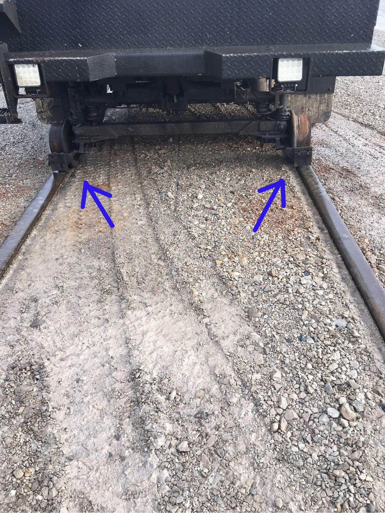 How to Set a Railroad Hi-rail Vehicle on the Track : 10 Steps (with ...