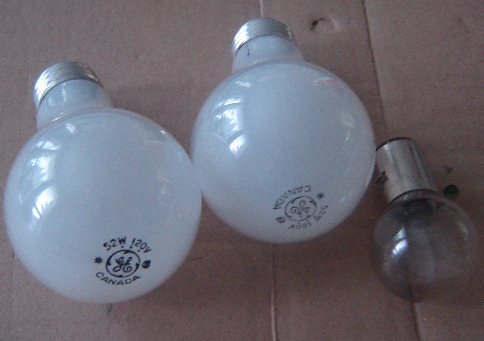 Light Bulb Snow Globes : 8 Steps (with Pictures) - Instructables