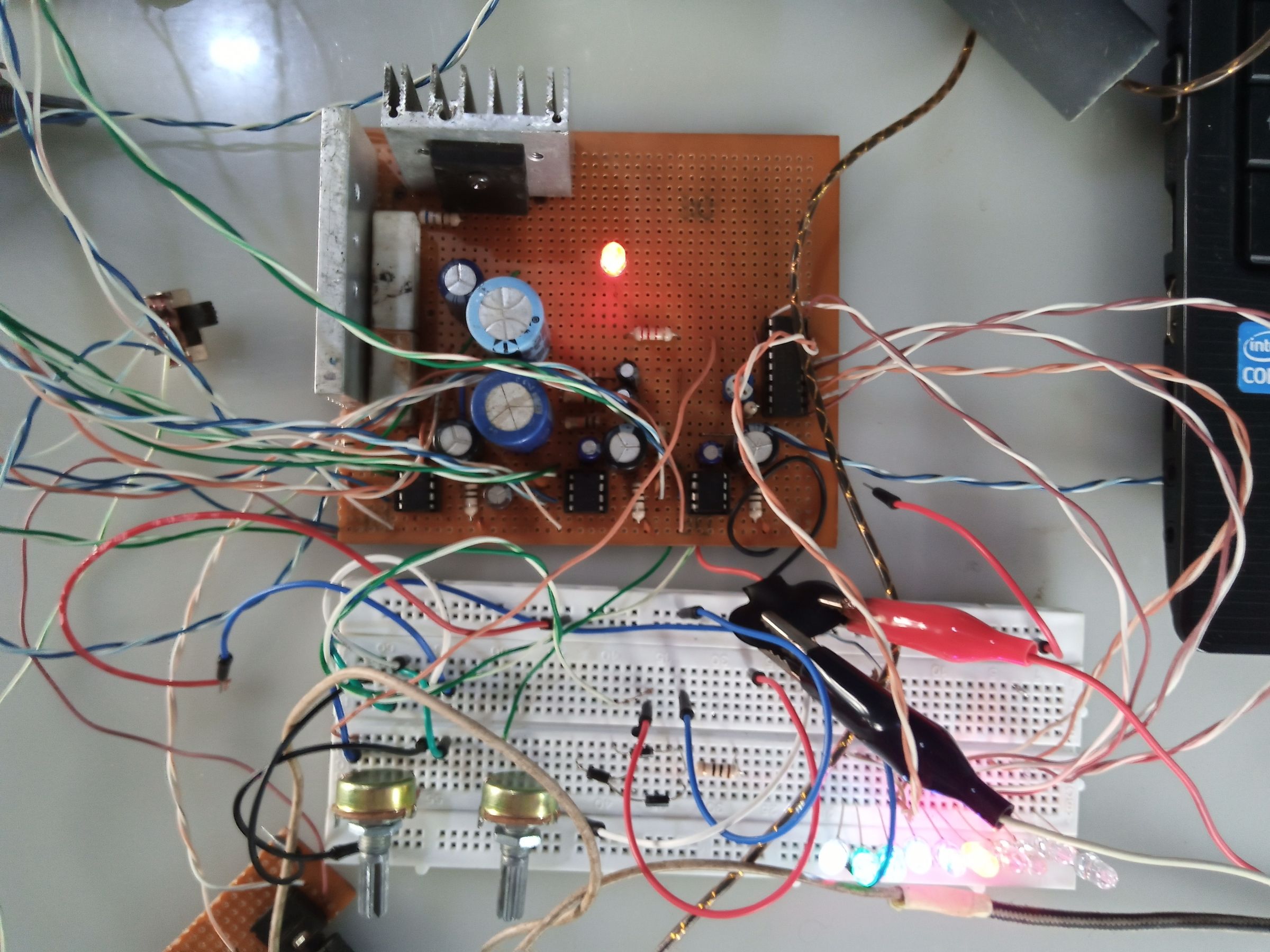 3 CHANNEL AUDIO MIXER Integrated With an FM Radio Transmitter : 19 ...