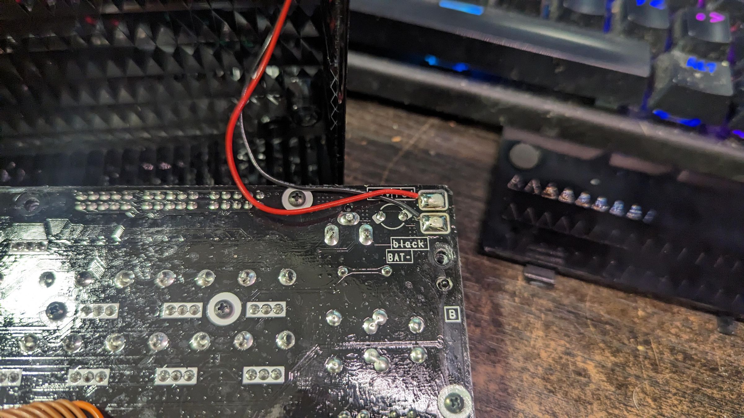 Korg Volca Lithium Battery Mod - Instructables