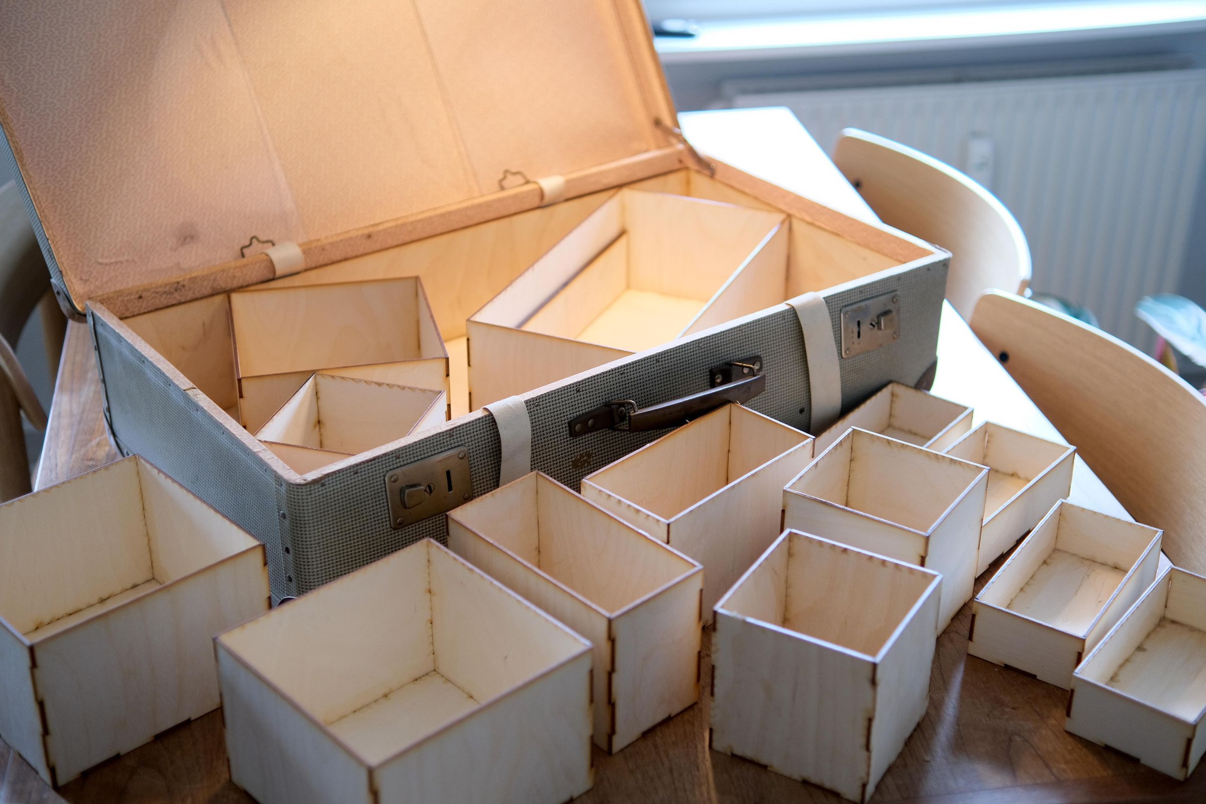 Lego Organizing Suitcase : 7 Steps (with Pictures) - Instructables