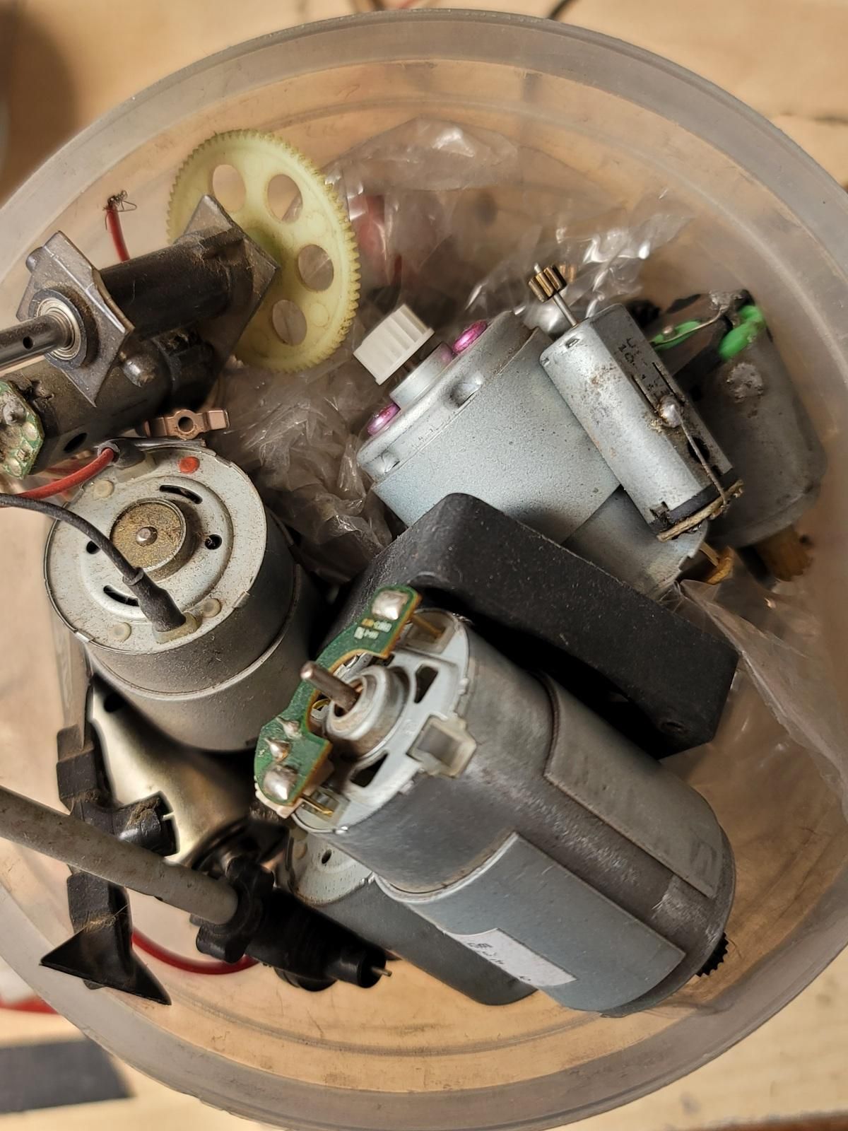 DIY DC Fixed Pole Model Generator for Students : 7 Steps (with Pictures ...