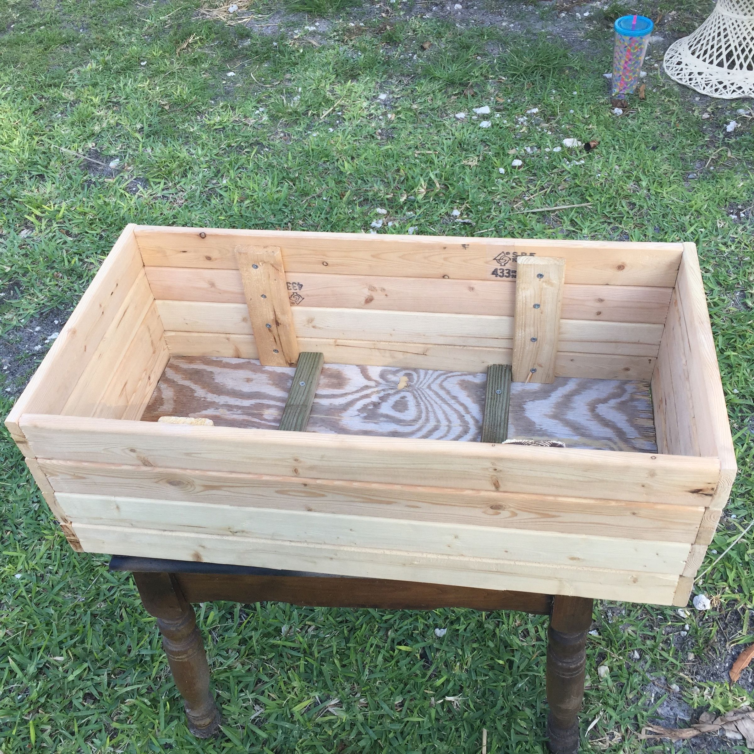 My $10 Reclaimed Climbing Vine Planter Box! : 3 Steps (with Pictures ...