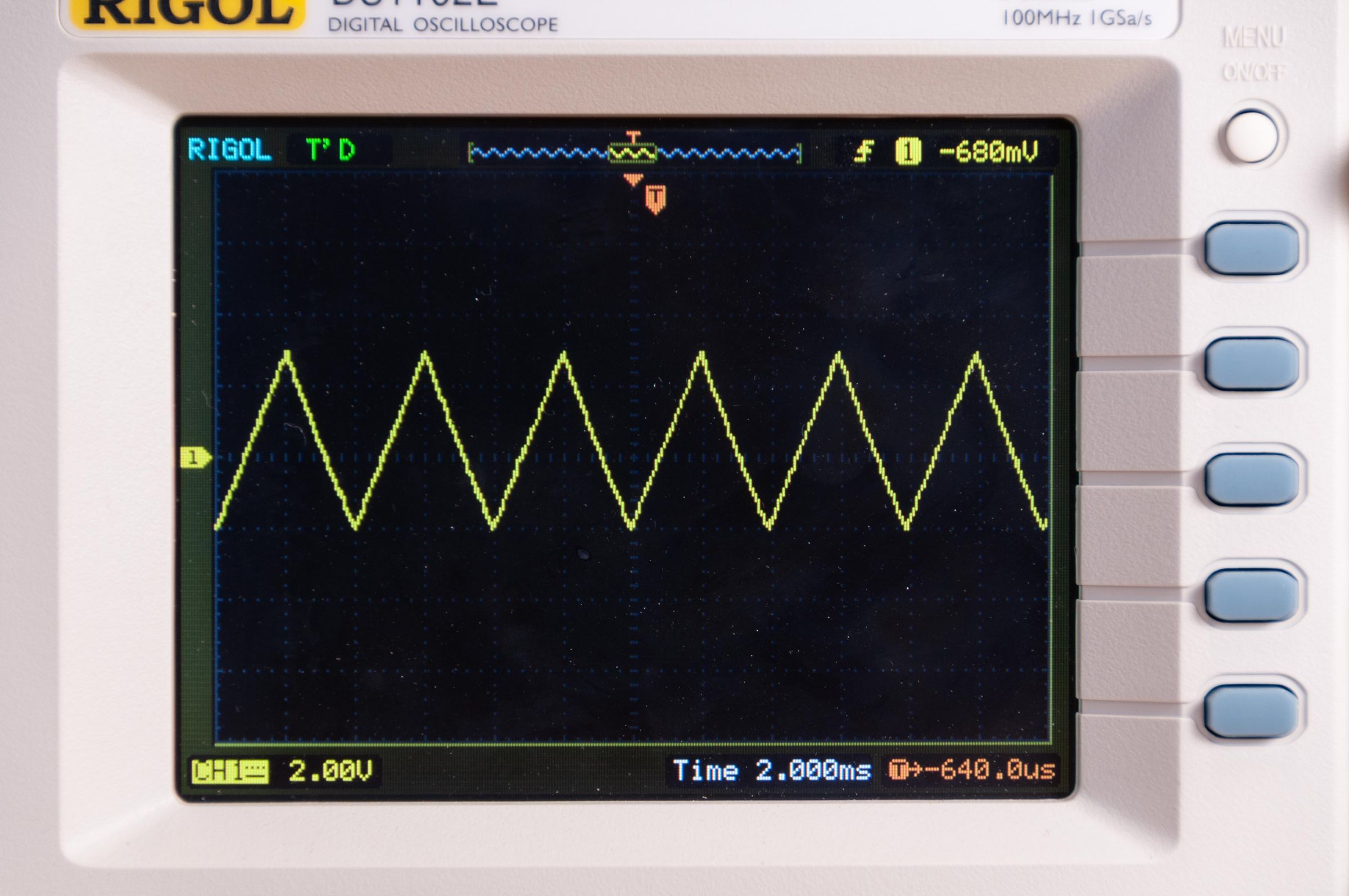 Getting to Know the "Professional ILC8038 Function Generator DIY Kit ...