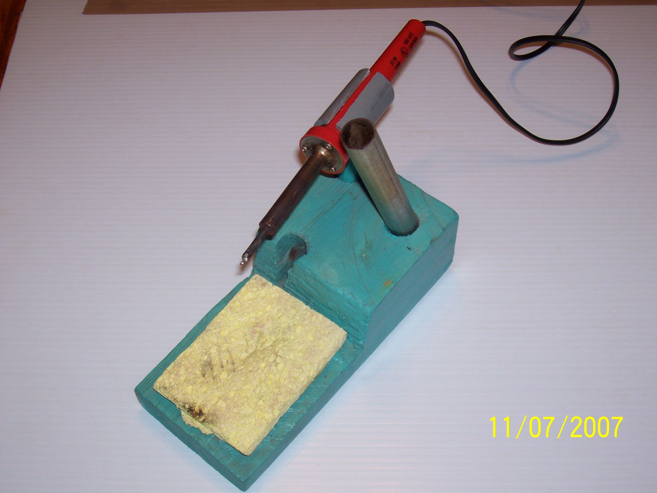 The Third Hand Stand - Instructables