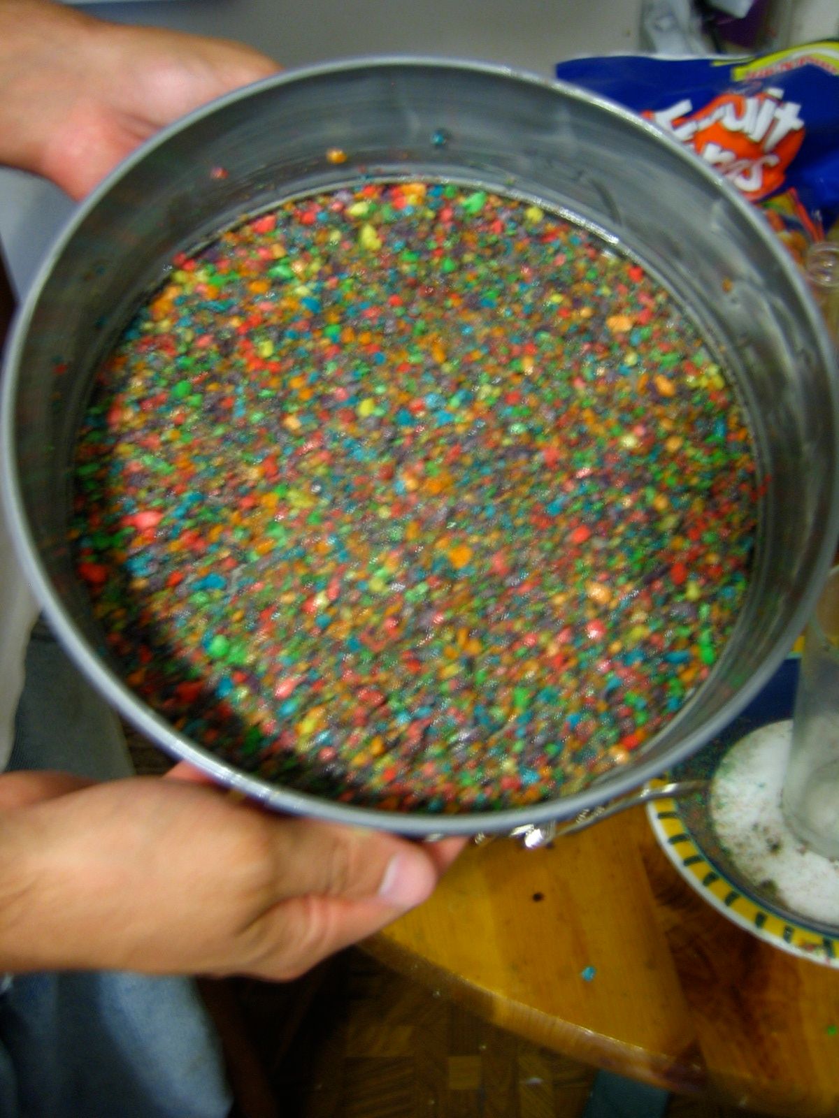 Fruit Loops Cheesecake: a Different Way to Bake a Rainbow Cheesecake ...