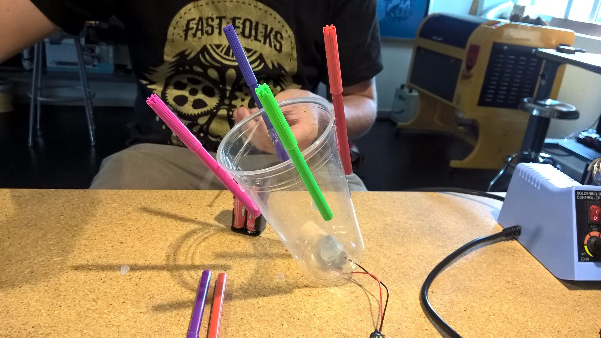 Maquina Dibujadora/Scribbling Machine : 5 Steps - Instructables