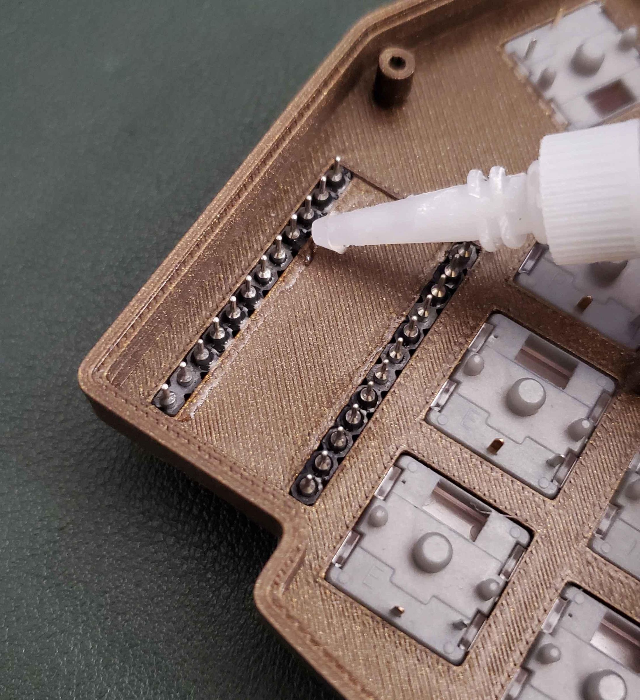 How to Socket a Microcontroller for Repeated Use : 5 Steps - Instructables
