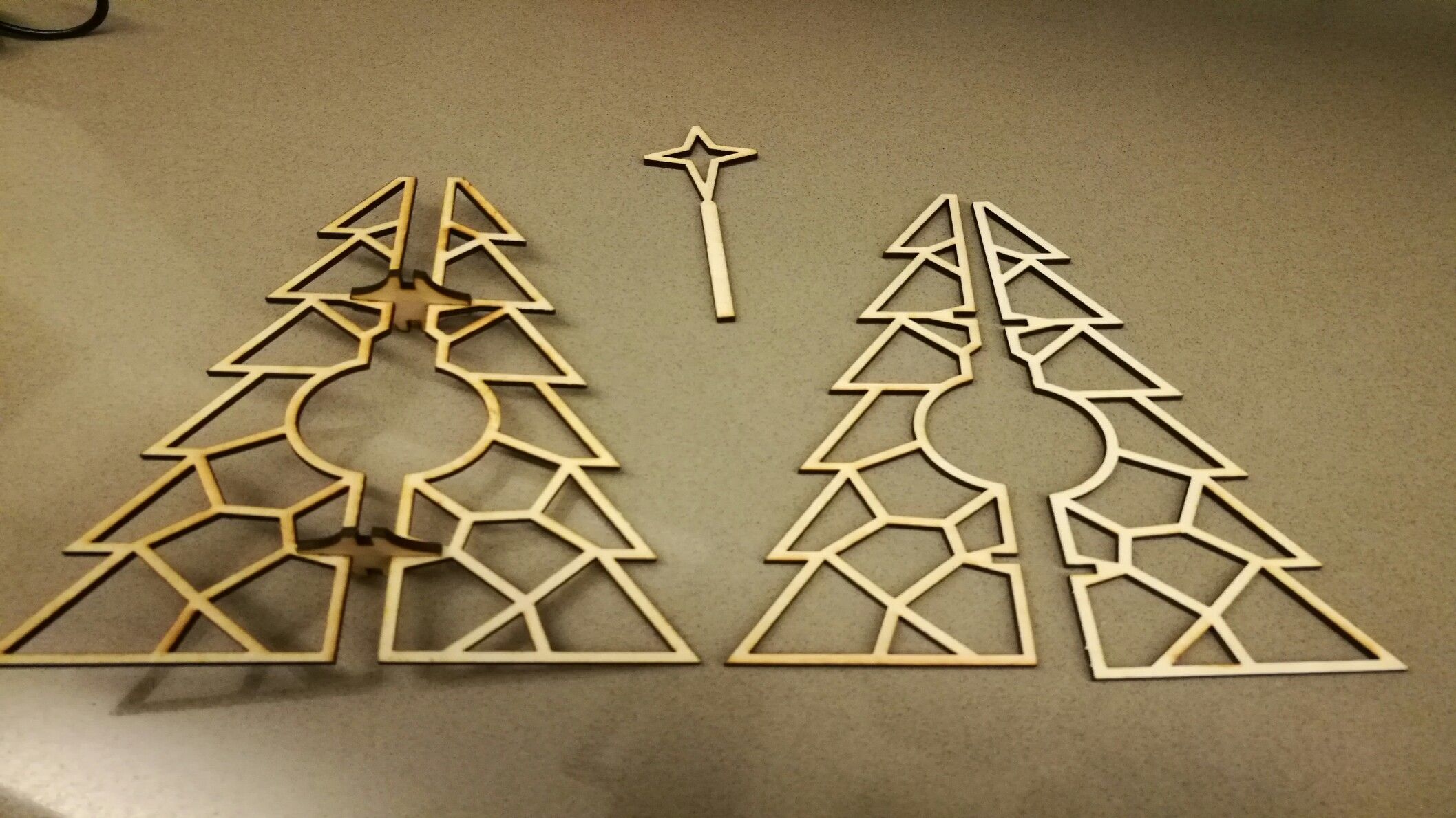 Minimalist Christmas Tree : 4 Steps (with Pictures) - Instructables