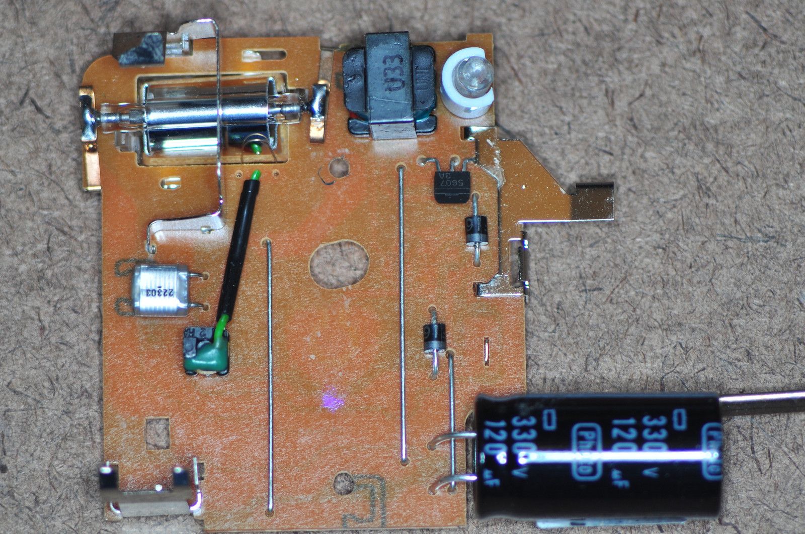 Slave Flash From a Discarded Disposible Camera : 10 Steps (with ...