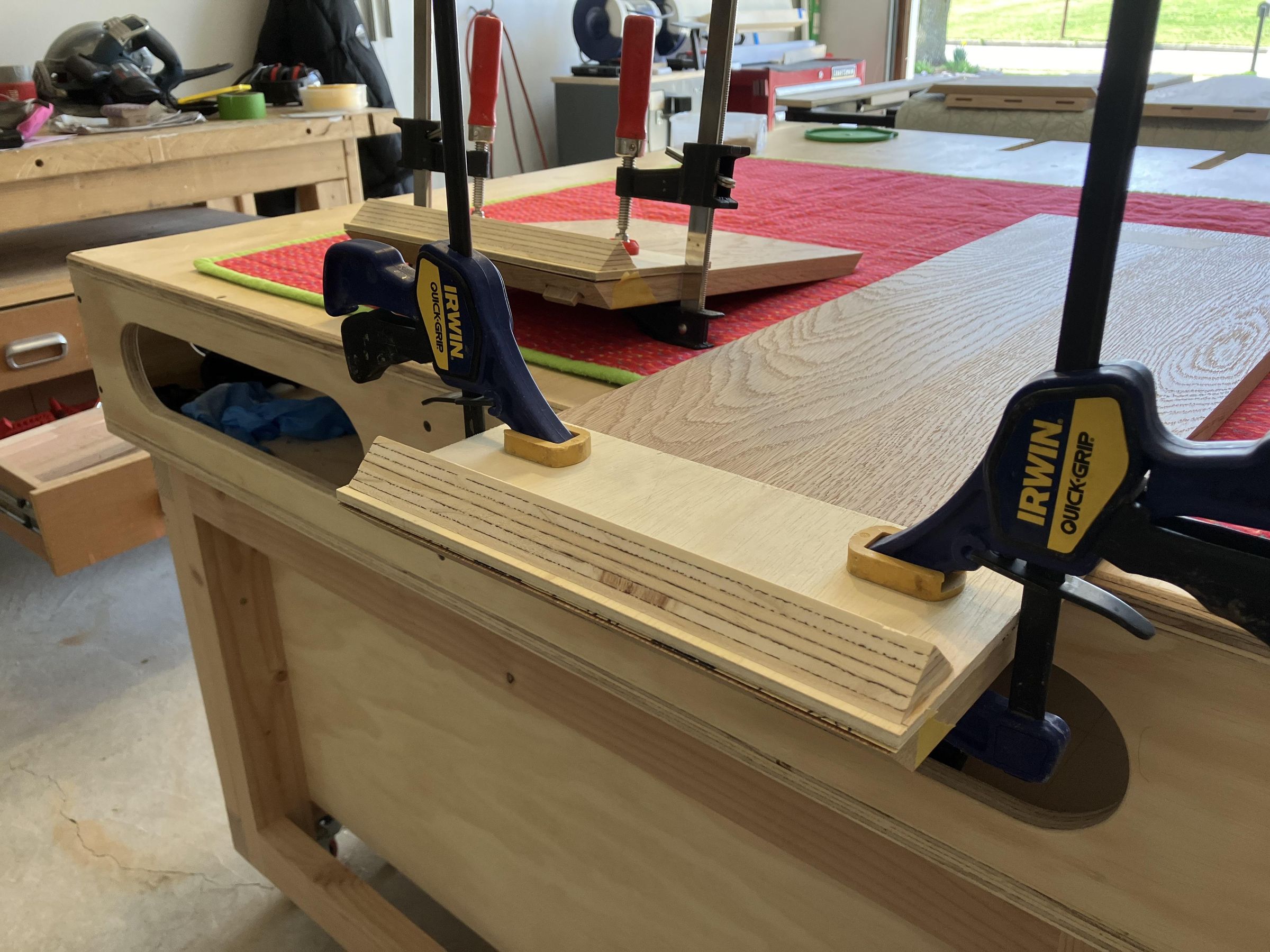 Modern Bookcase : 5 Steps (with Pictures) - Instructables