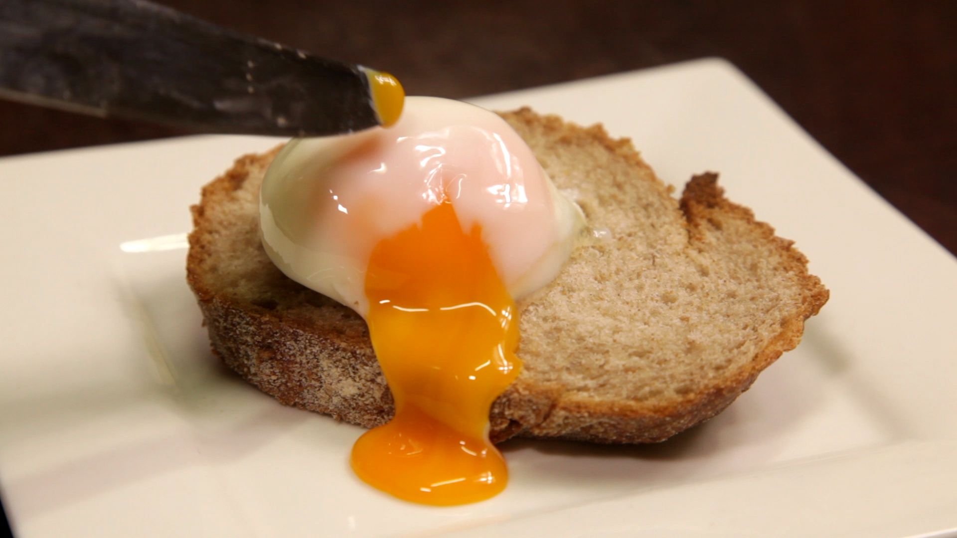 How to Cook 1 Minute Poached Eggs : 6 Steps (with Pictures) - Instructables