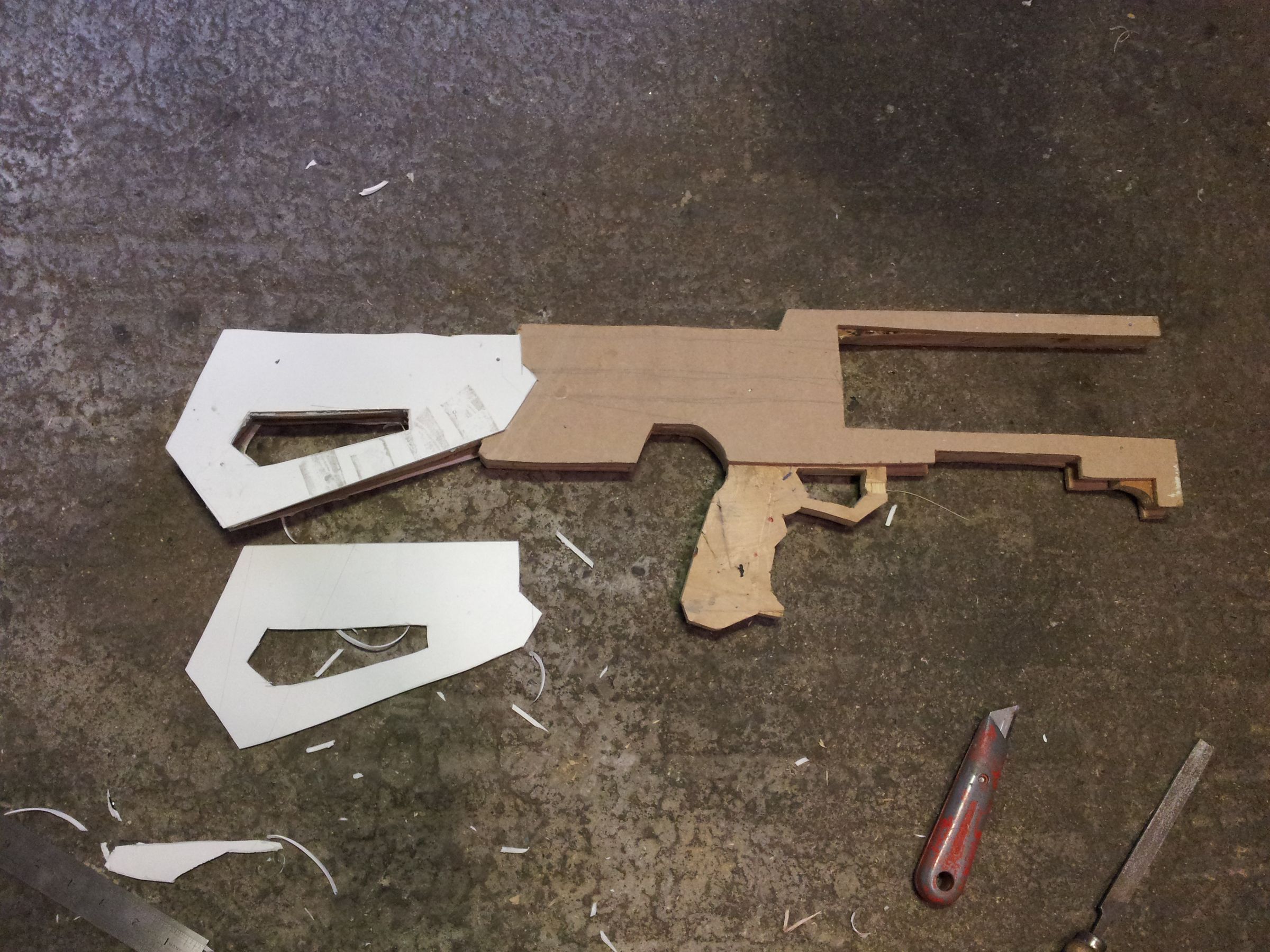 Borderlands Concept Assault Rifle Prop Replica : 14 Steps (with ...