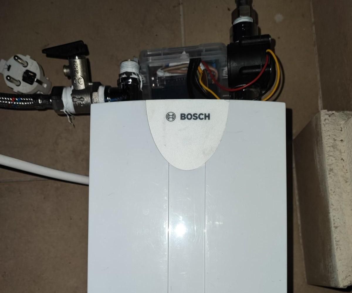 Bosch-Tronic-TR1000-4T Мanagement ESP8266 - Instructables