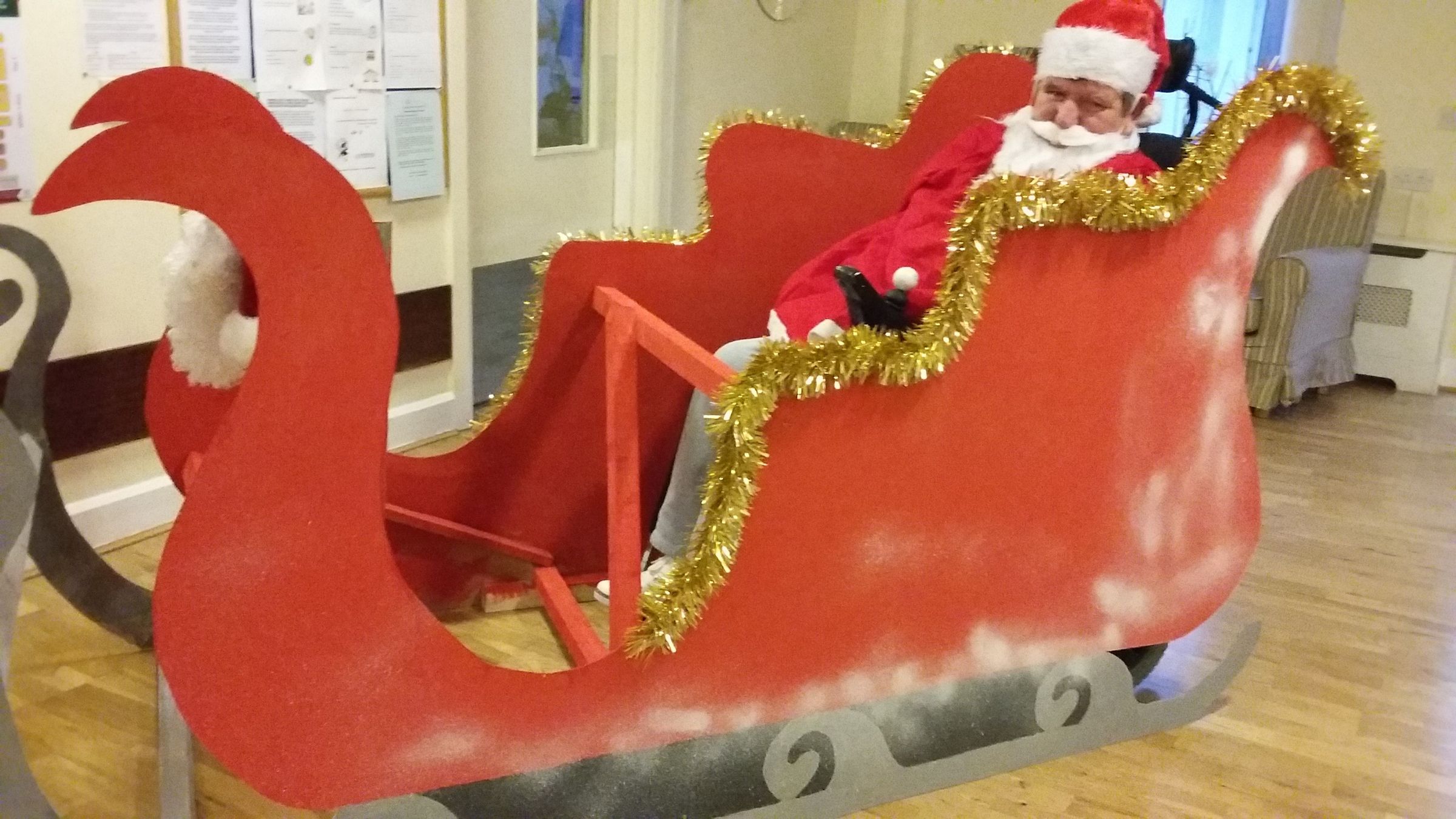 Santa Sleigh Photo Booth : 4 Steps (with Pictures) - Instructables