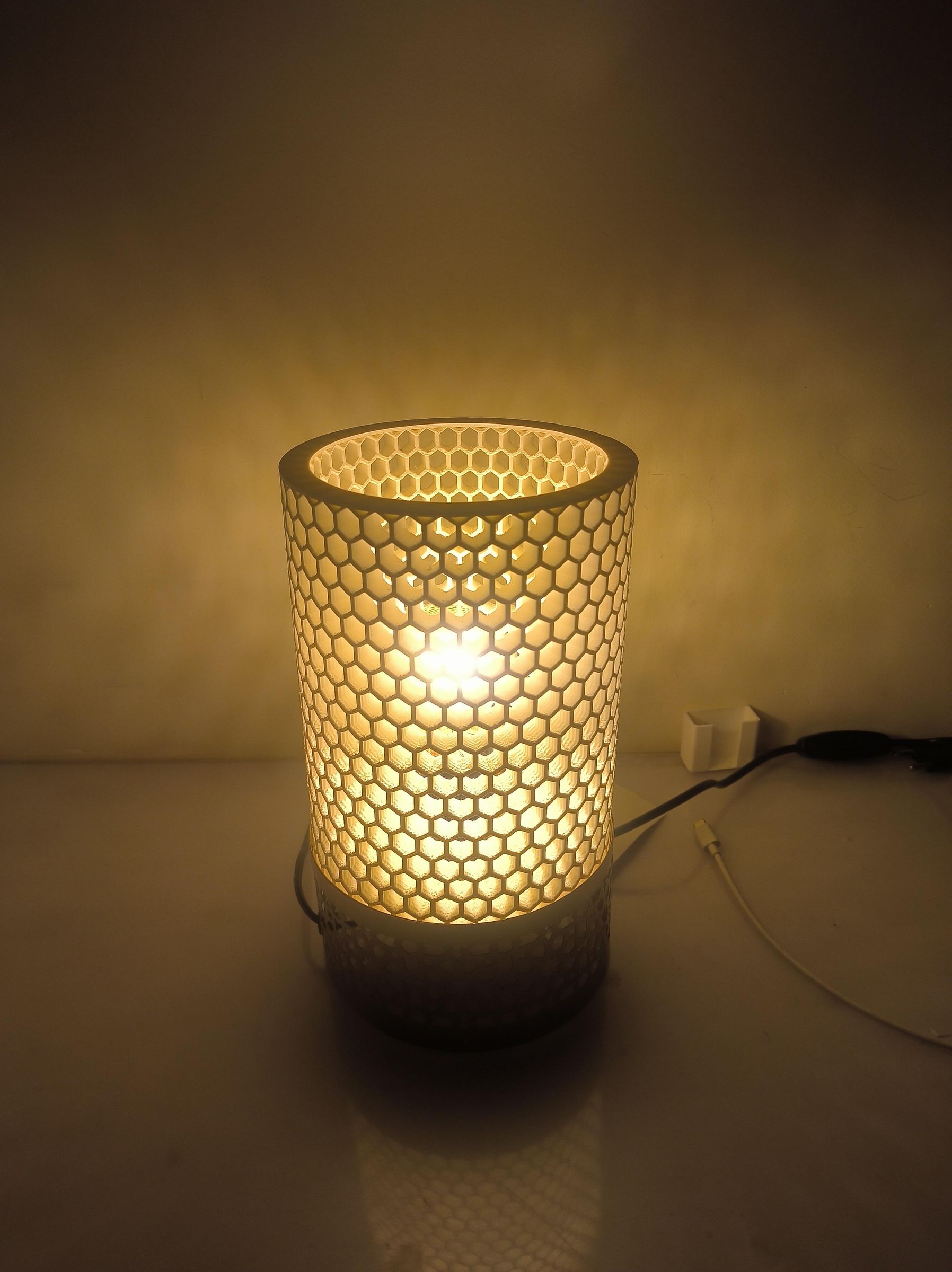3d Printed Honeycomb Lamp : 5 Steps (with Pictures) - Instructables