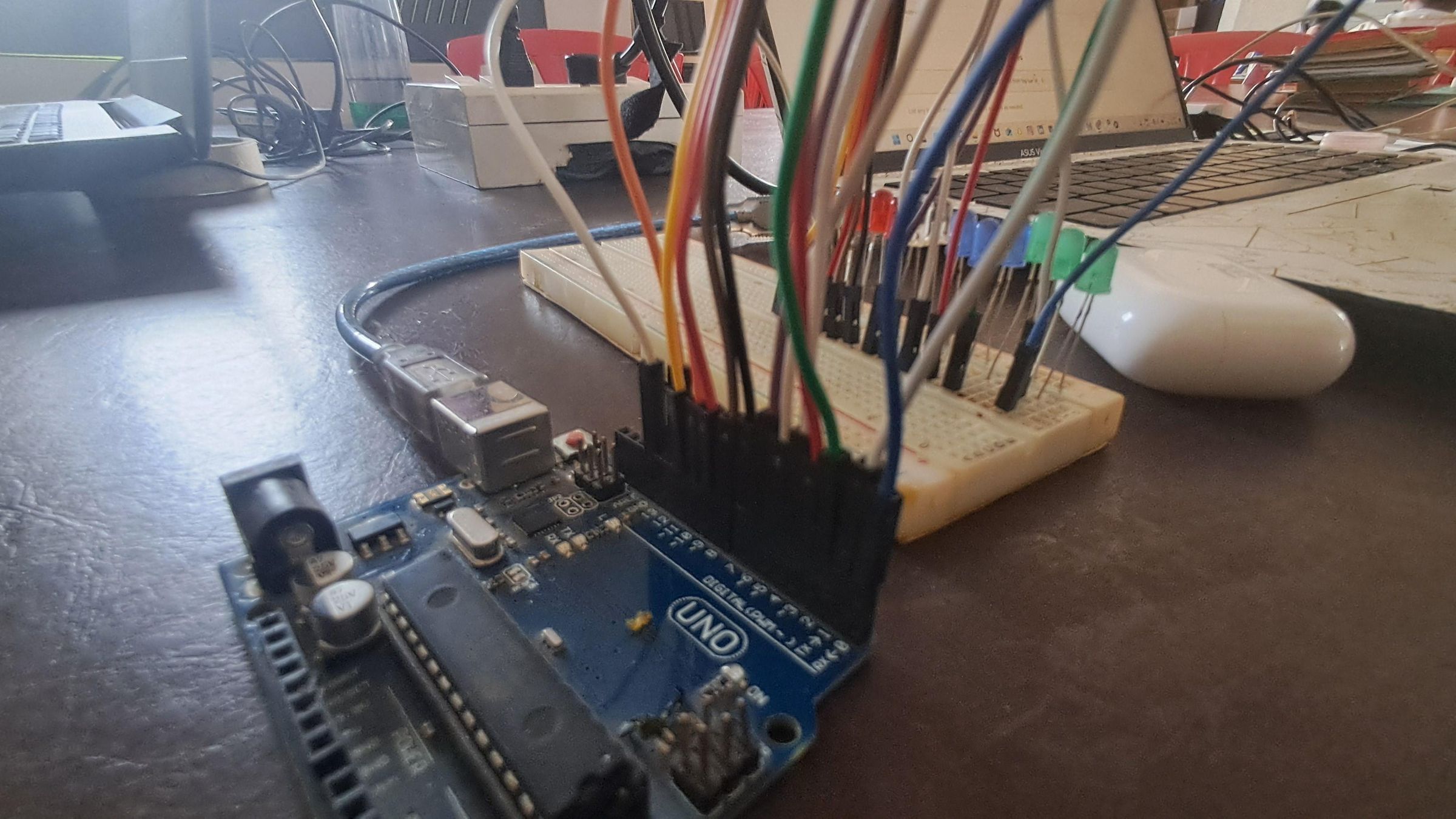 Chasing Pattern of LED : 6 Steps - Instructables