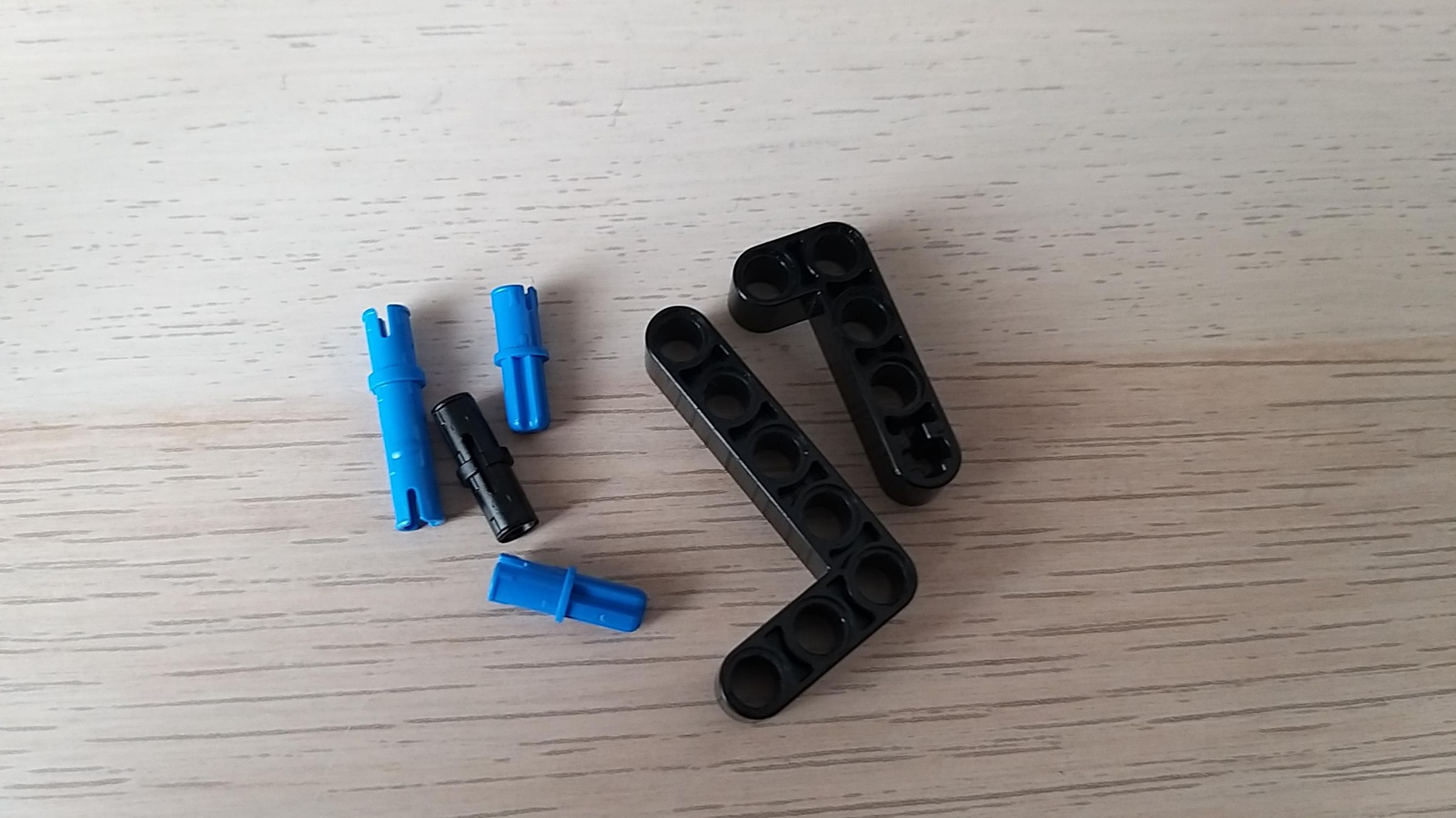 Lego Headphone Holder : 4 Steps - Instructables