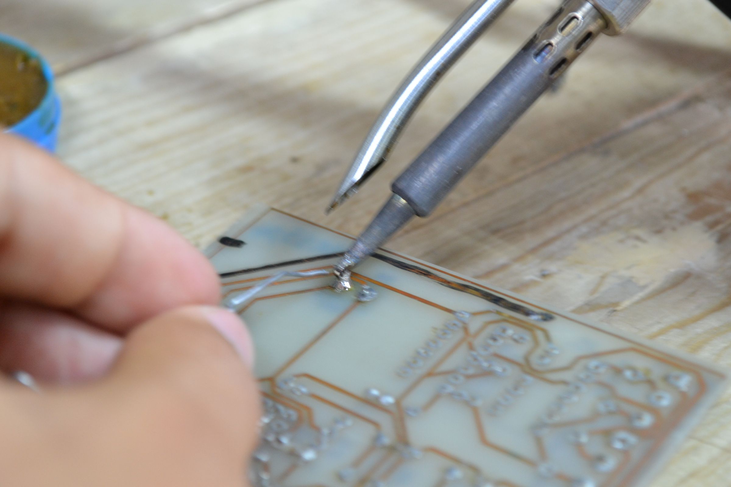 How to Solder Easily : 4 Steps - Instructables