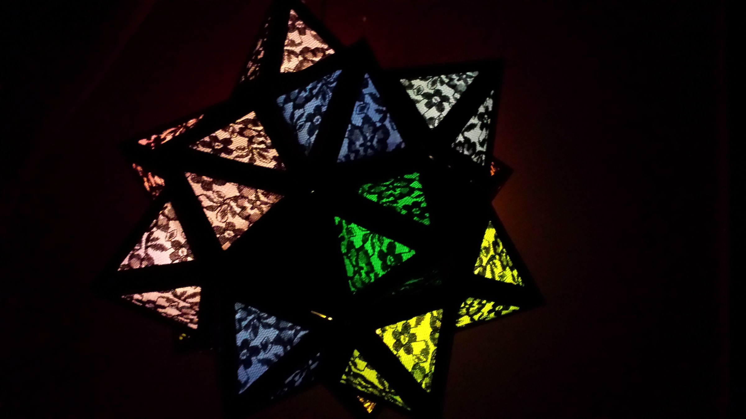 Rainbow Moravian Star Lamp : 10 Steps (with Pictures) - Instructables