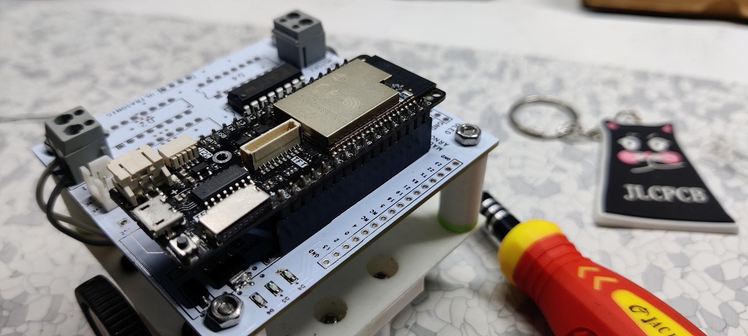 MicroBot V1 : 5 Steps (with Pictures) - Instructables