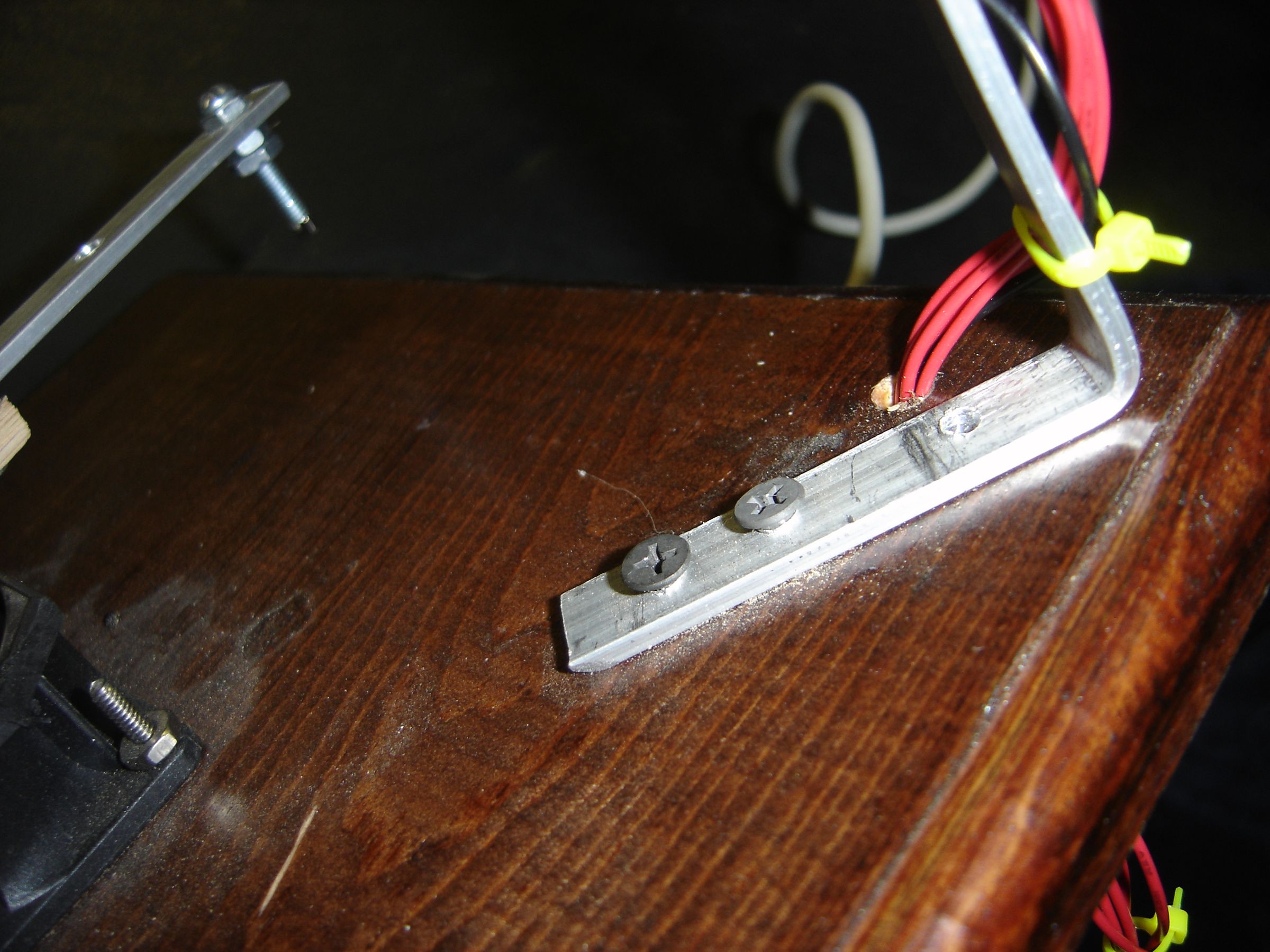 POV Clock & Message Display W/RTC and PS/2 Keyboard : 7 Steps - Instructables