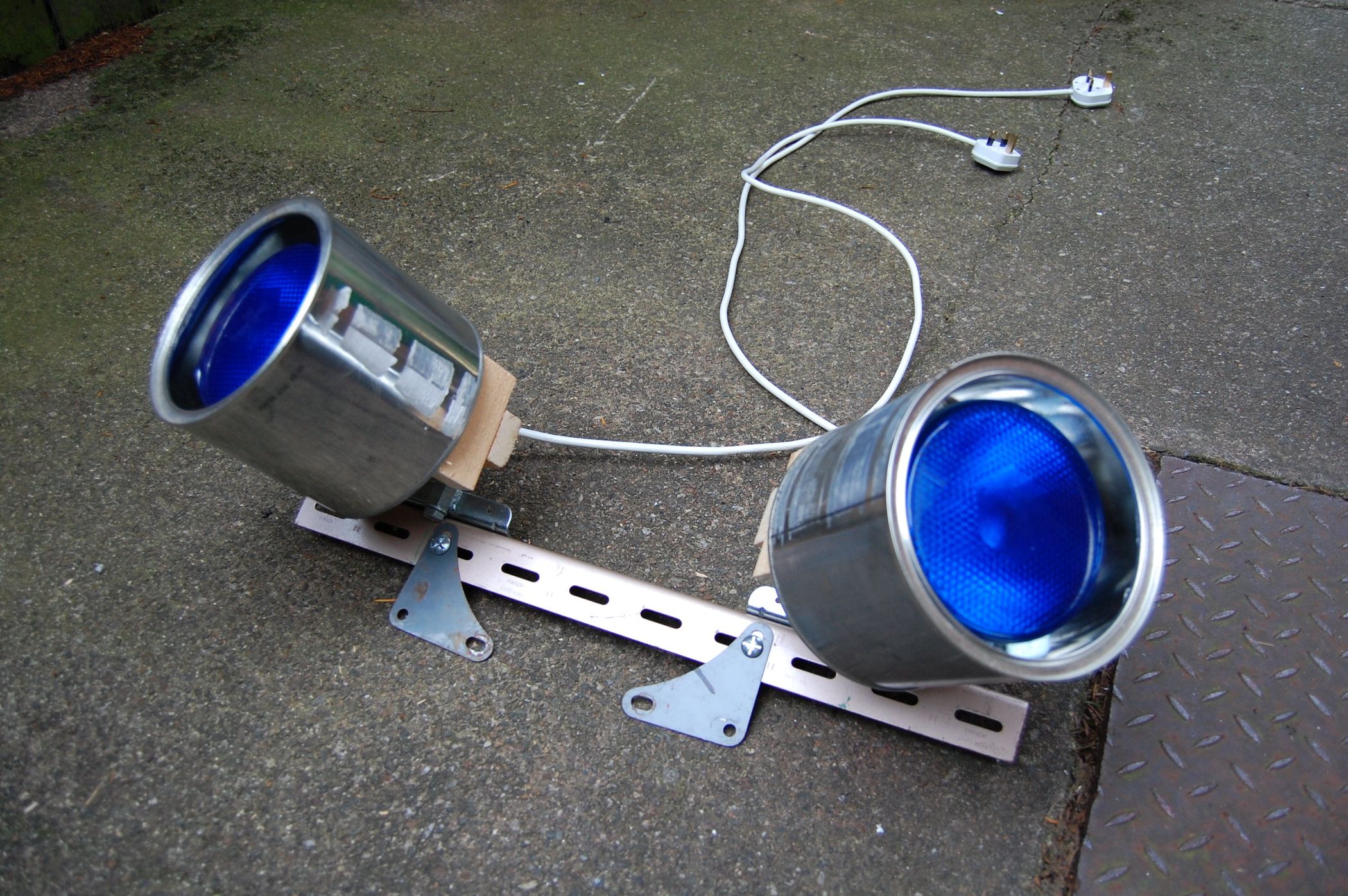 Build Some PAR38 Cans Using Coffee Tins : 7 Steps - Instructables