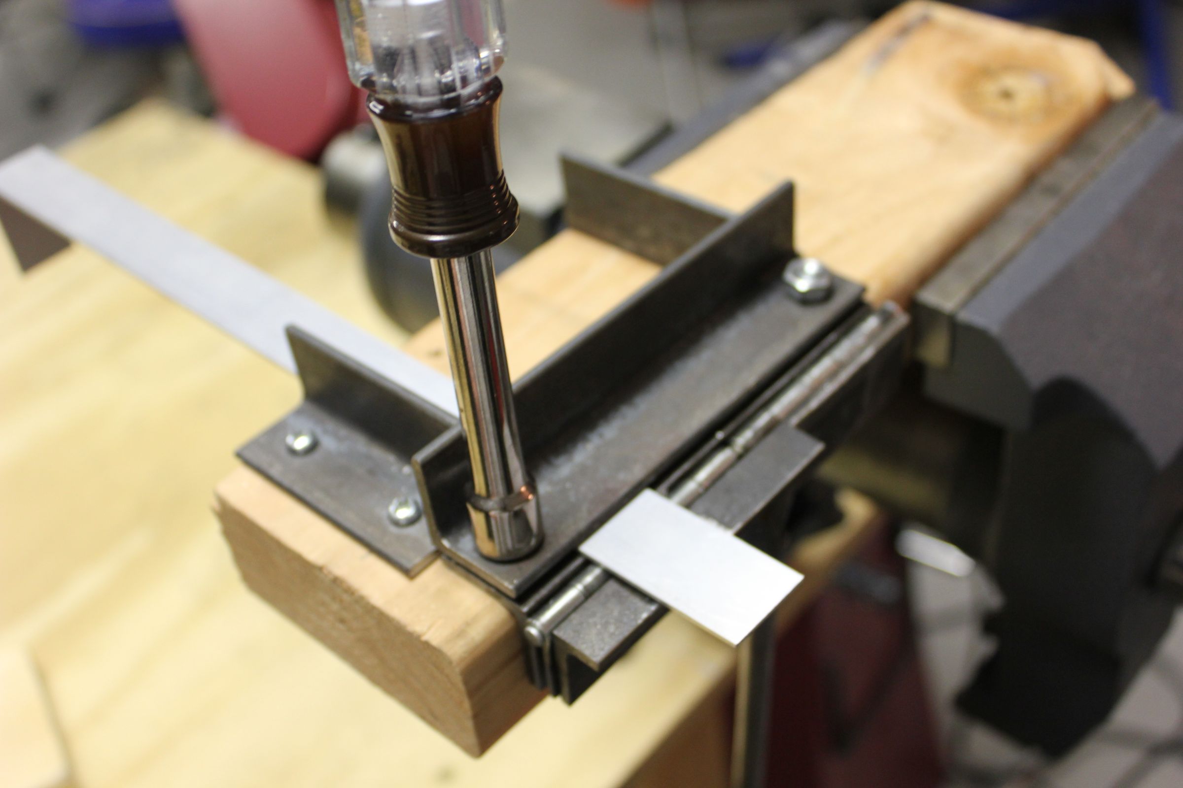 Homemade Mini Bend Brake : 7 Steps (with Pictures) - Instructables