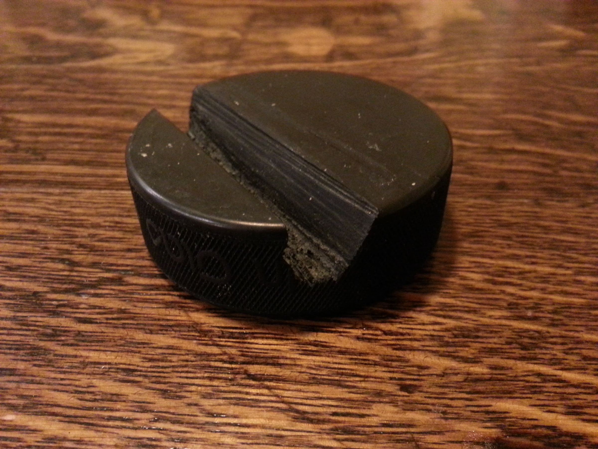 Canadian Gadget Stand - Puck Stand (with Pictures) - Instructables