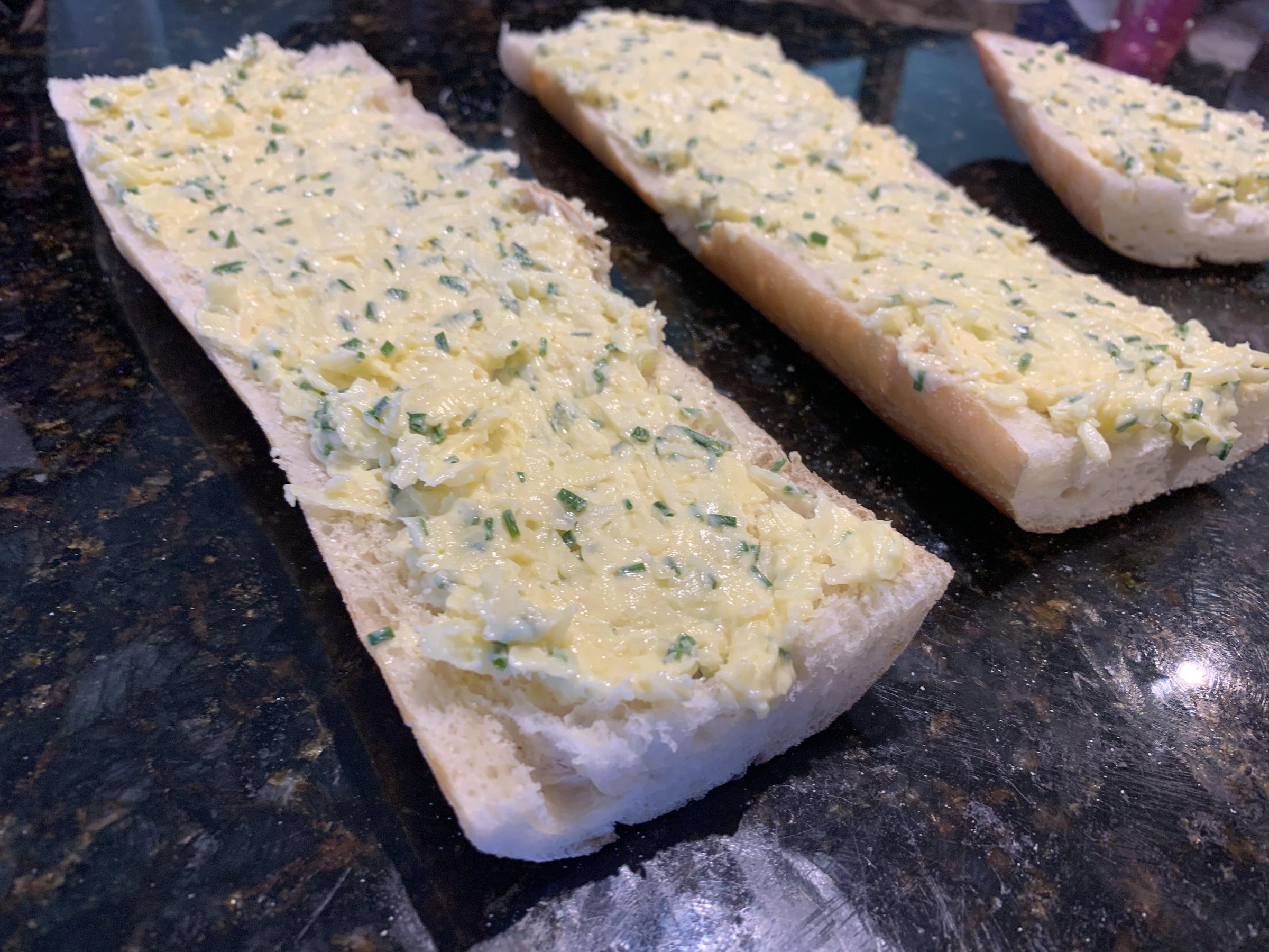 Delicious Cheesy Garlic Bread : 5 Steps (with Pictures) - Instructables