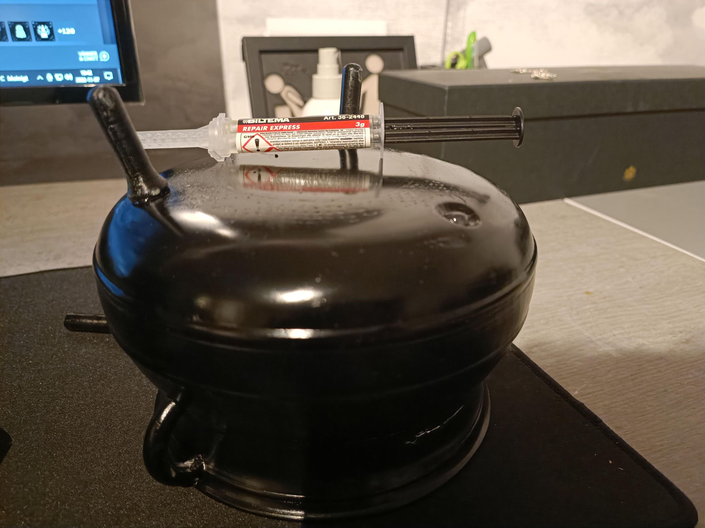 Steaming Led Cauldron : 10 Steps - Instructables