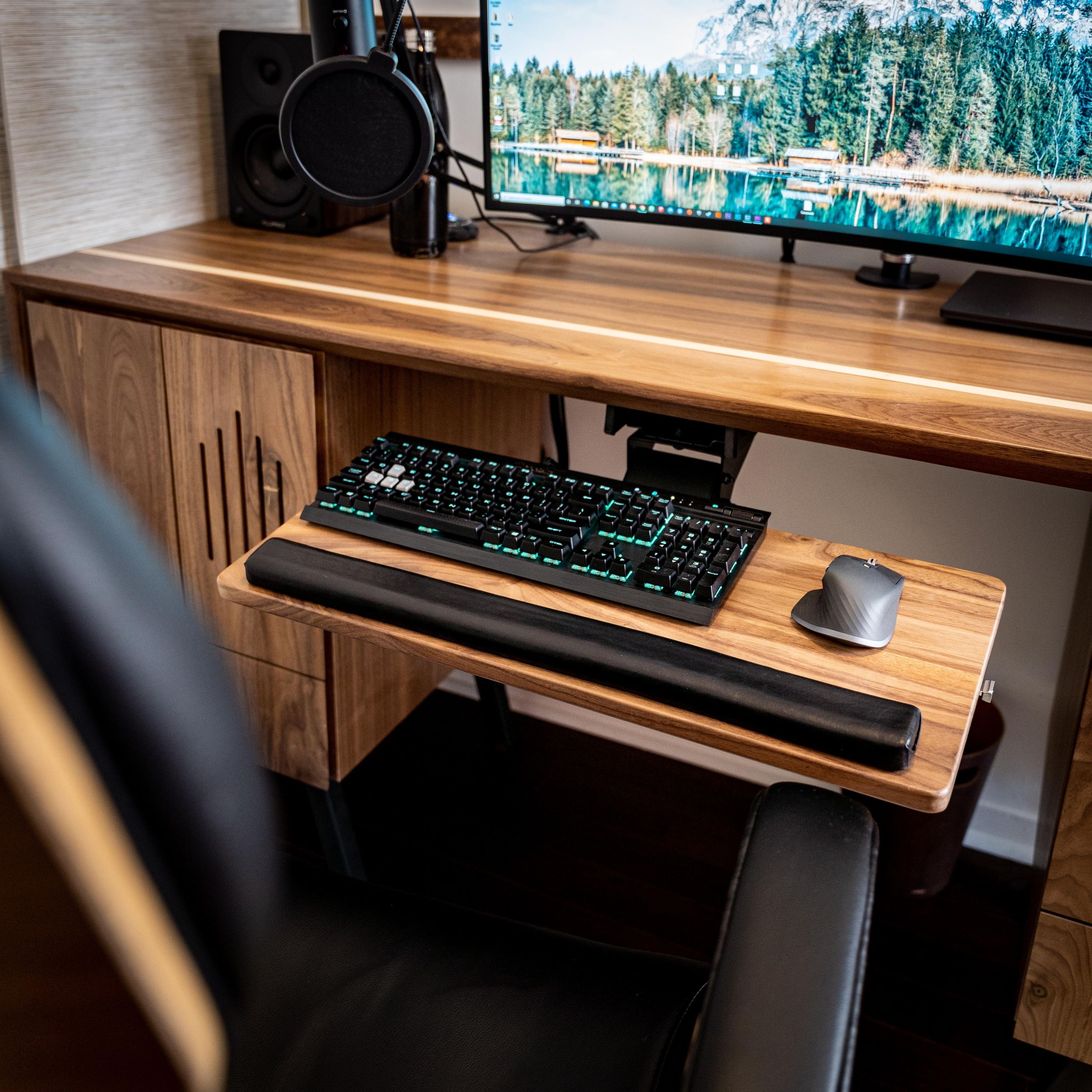 DIY Walnut and Leather Keyboard Tray : 26 Steps (with Pictures ...