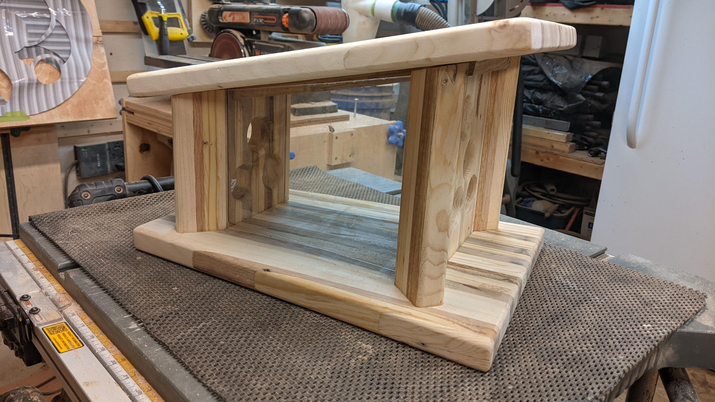 Pallet Wood Bird Feeder : 6 Steps (with Pictures) - Instructables