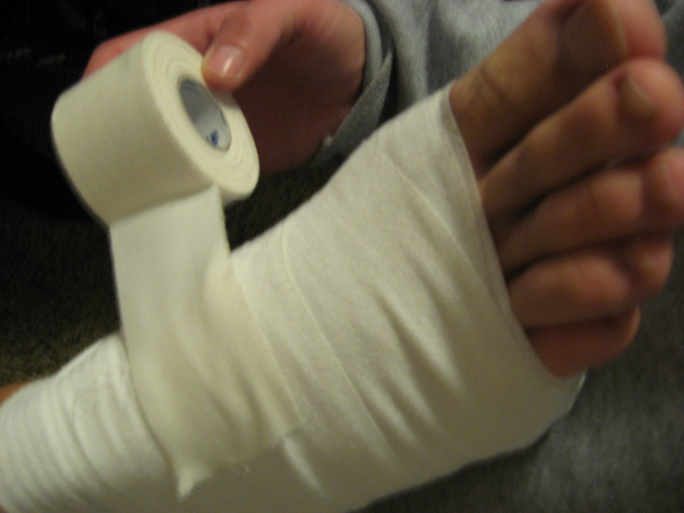 Tape Job to Help Shin Splints : 10 Steps - Instructables