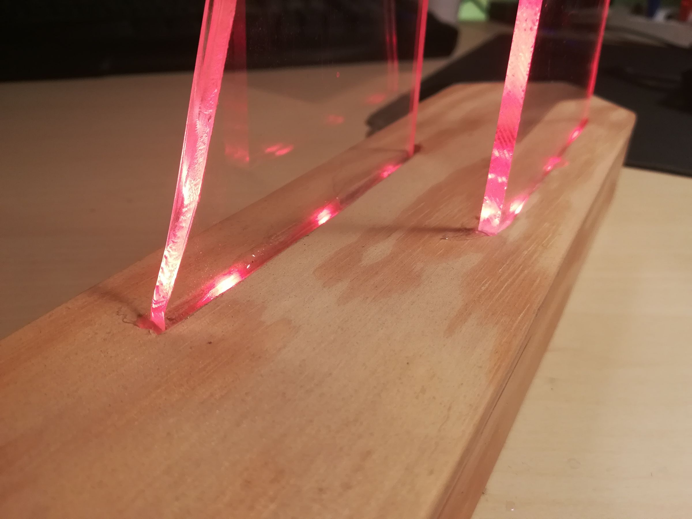 LED Plexiglass Light : 6 Steps - Instructables
