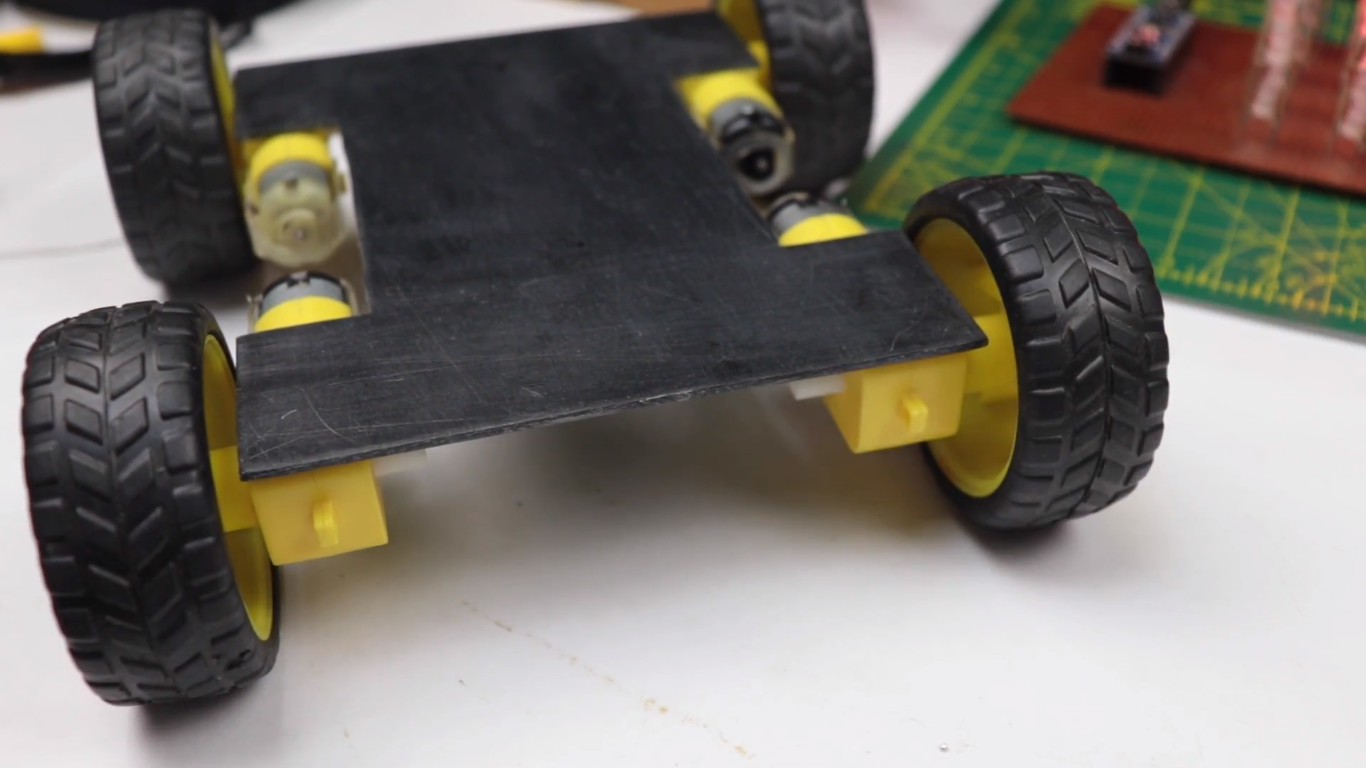 How to Make Arduino Gesture Control Robot at Home Using Radio Module ...