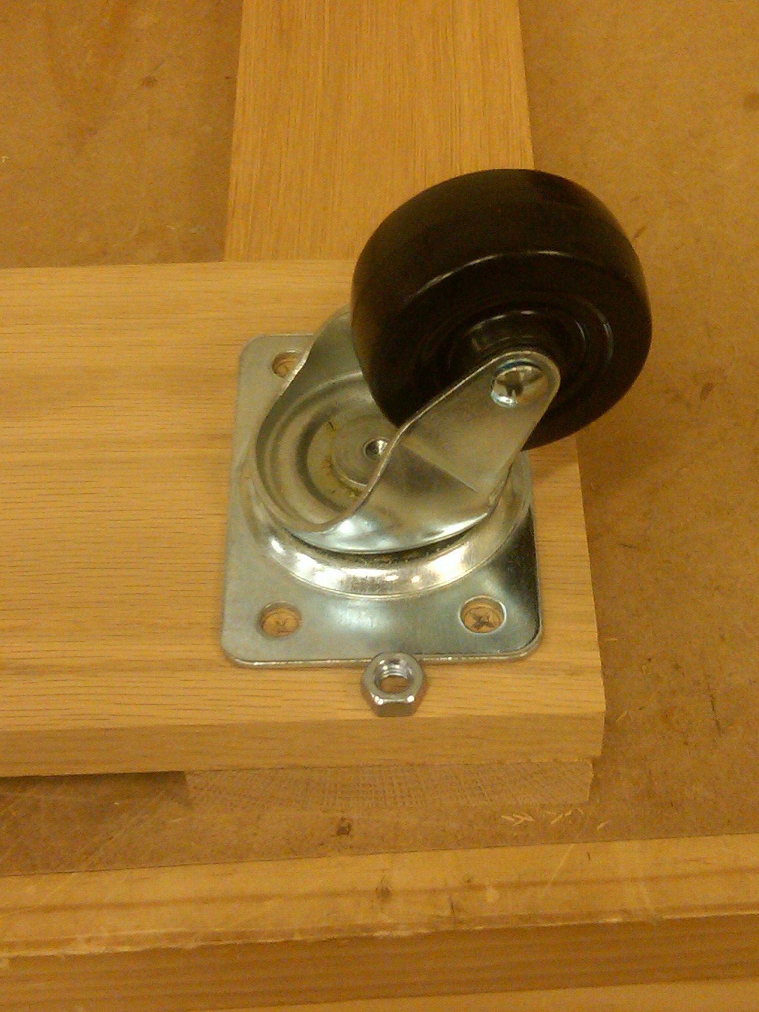 Furniture Grade Furniture Dolly : 9 Steps (with Pictures) - Instructables