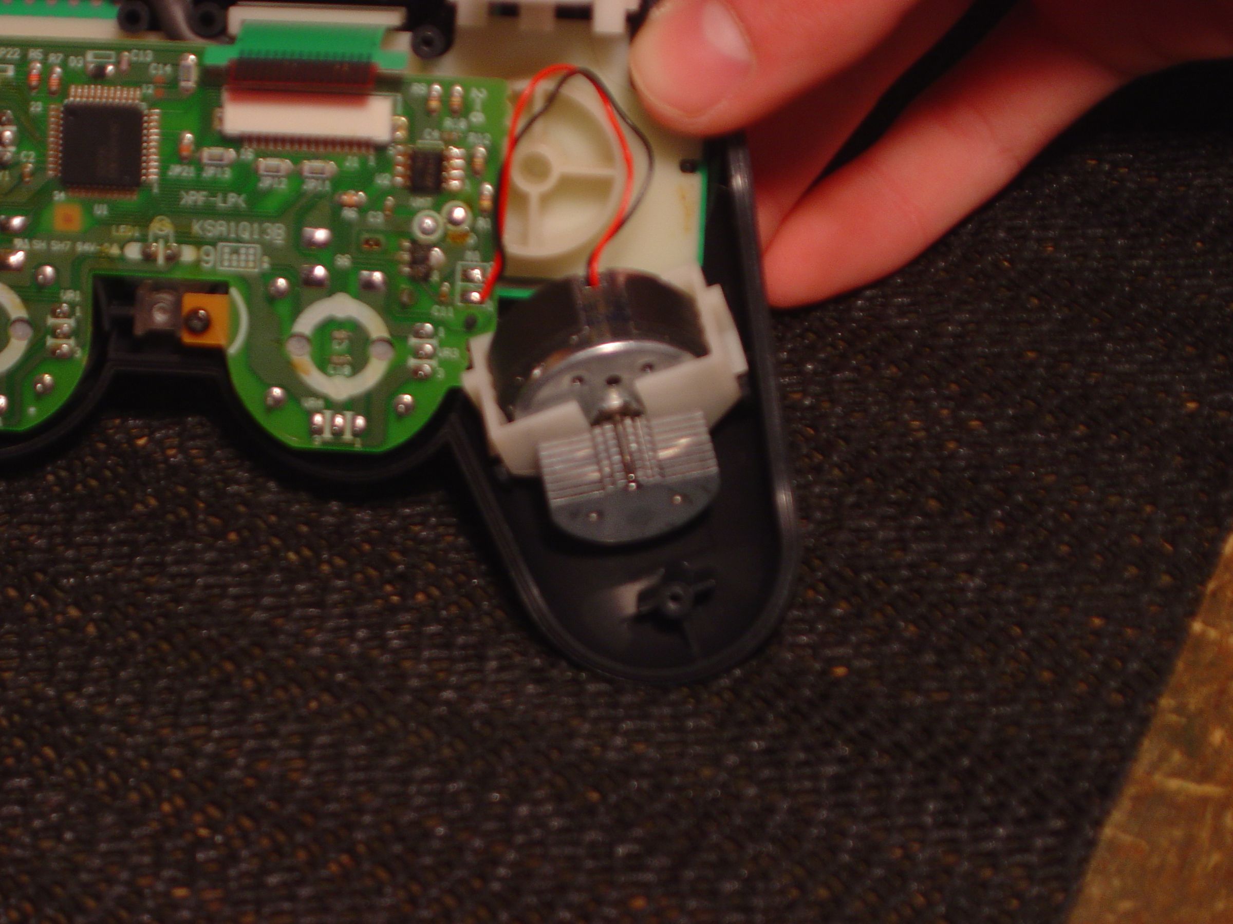 Clean Your DualShock Controller : 9 Steps - Instructables