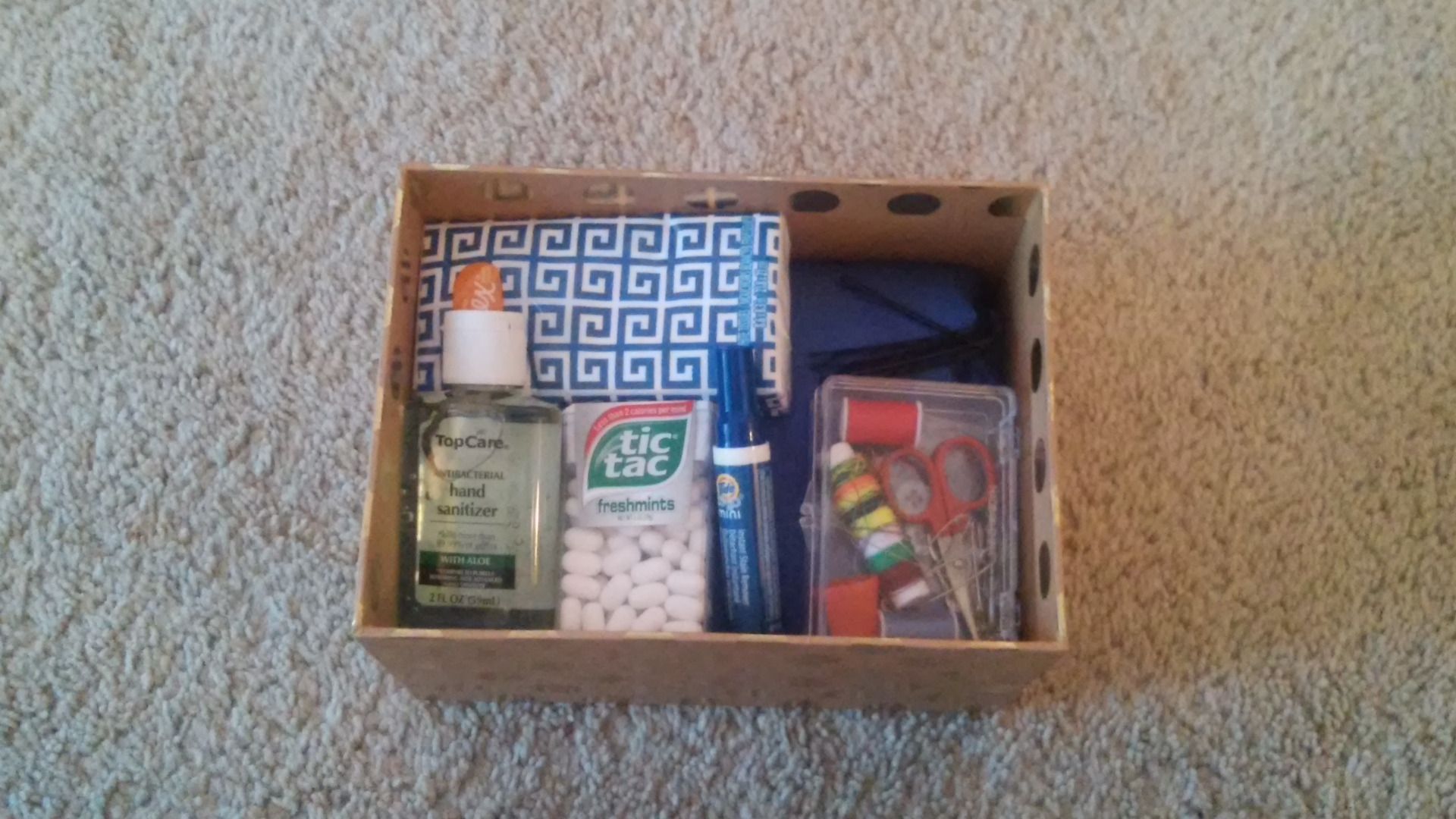 Bridesmaids Emergency Kit : 5 Steps - Instructables