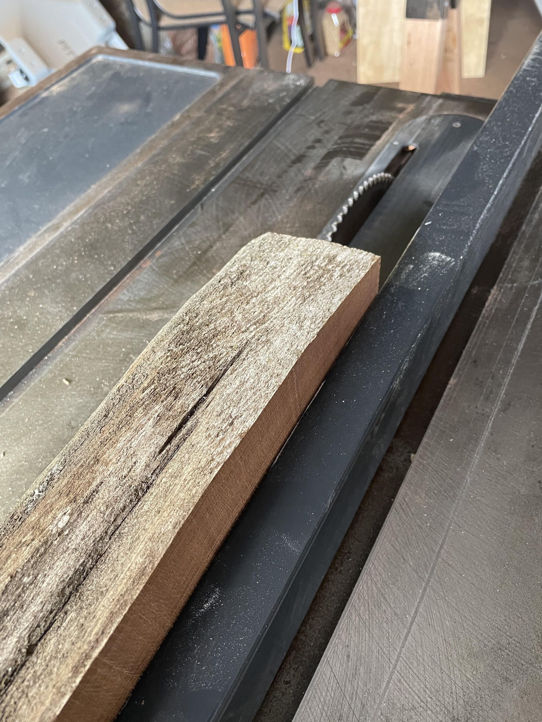 Turn Reclaimed Wood Into Lumber! : 7 Steps (with Pictures) - Instructables