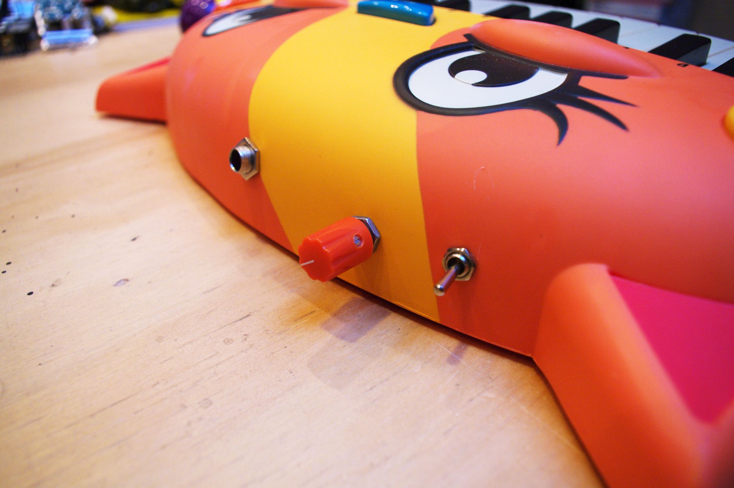 Meowsic Keyboard Output Jack : 8 Steps (with Pictures) - Instructables