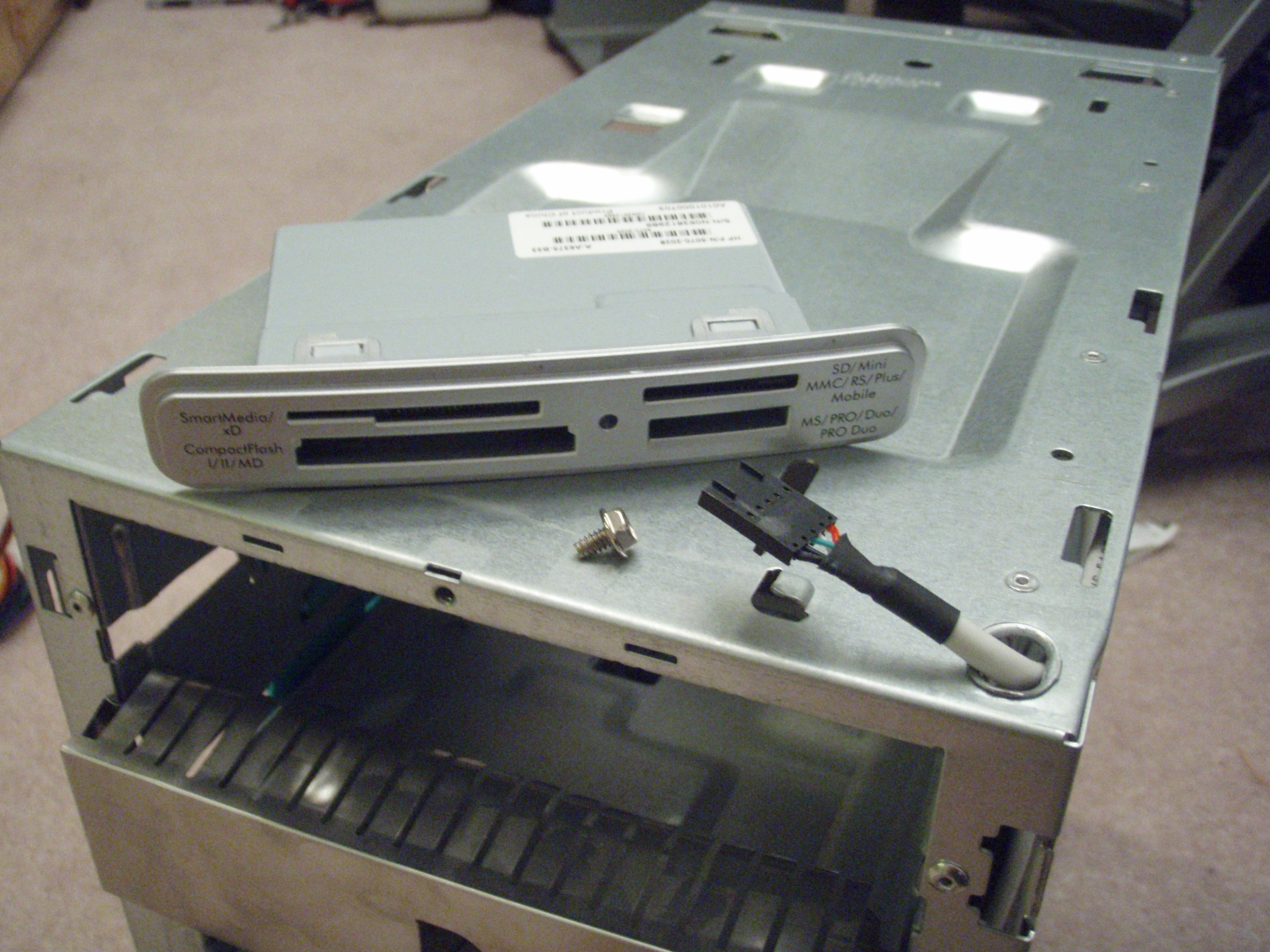 How to Disassemble a Computer : 16 Steps (with Pictures) - Instructables