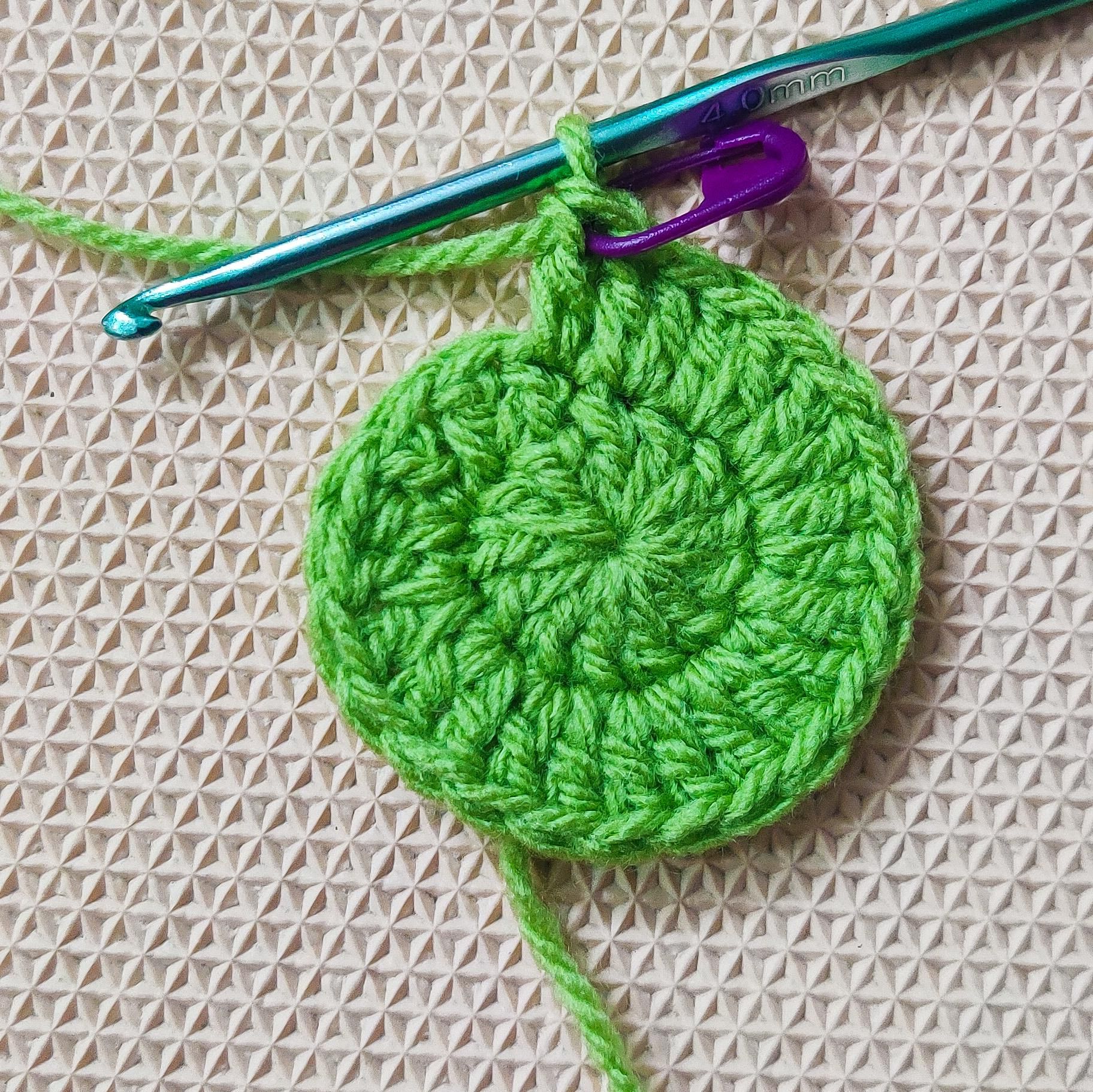 How to Make a Solid Double Crochet Spiral Circle : 7 Steps (with ...